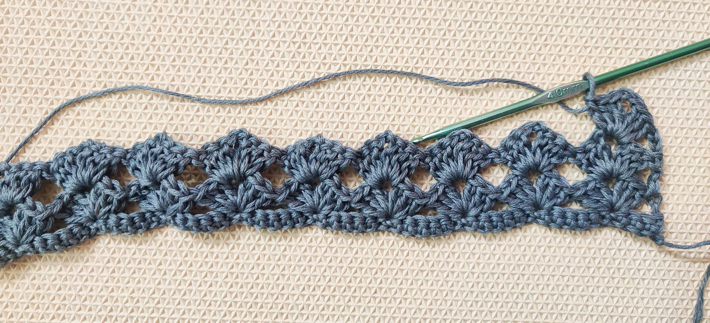 Easy Crochet Table Runner Pattern With Shell Stitch : 6 Steps (with ...