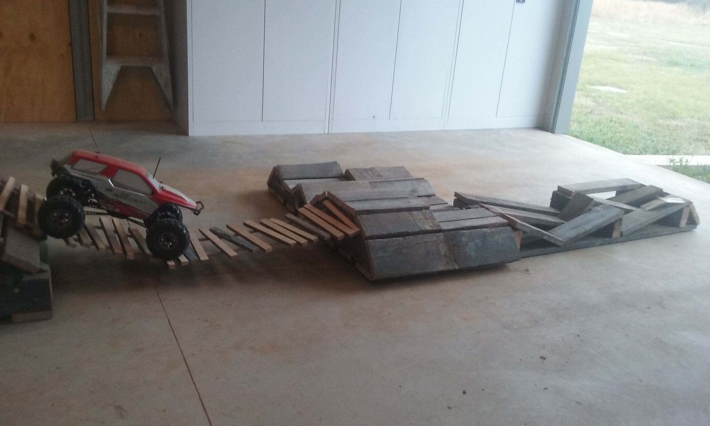 Pallet Rock Crawling Course. : 7 Steps (with Pictures) - Instructables