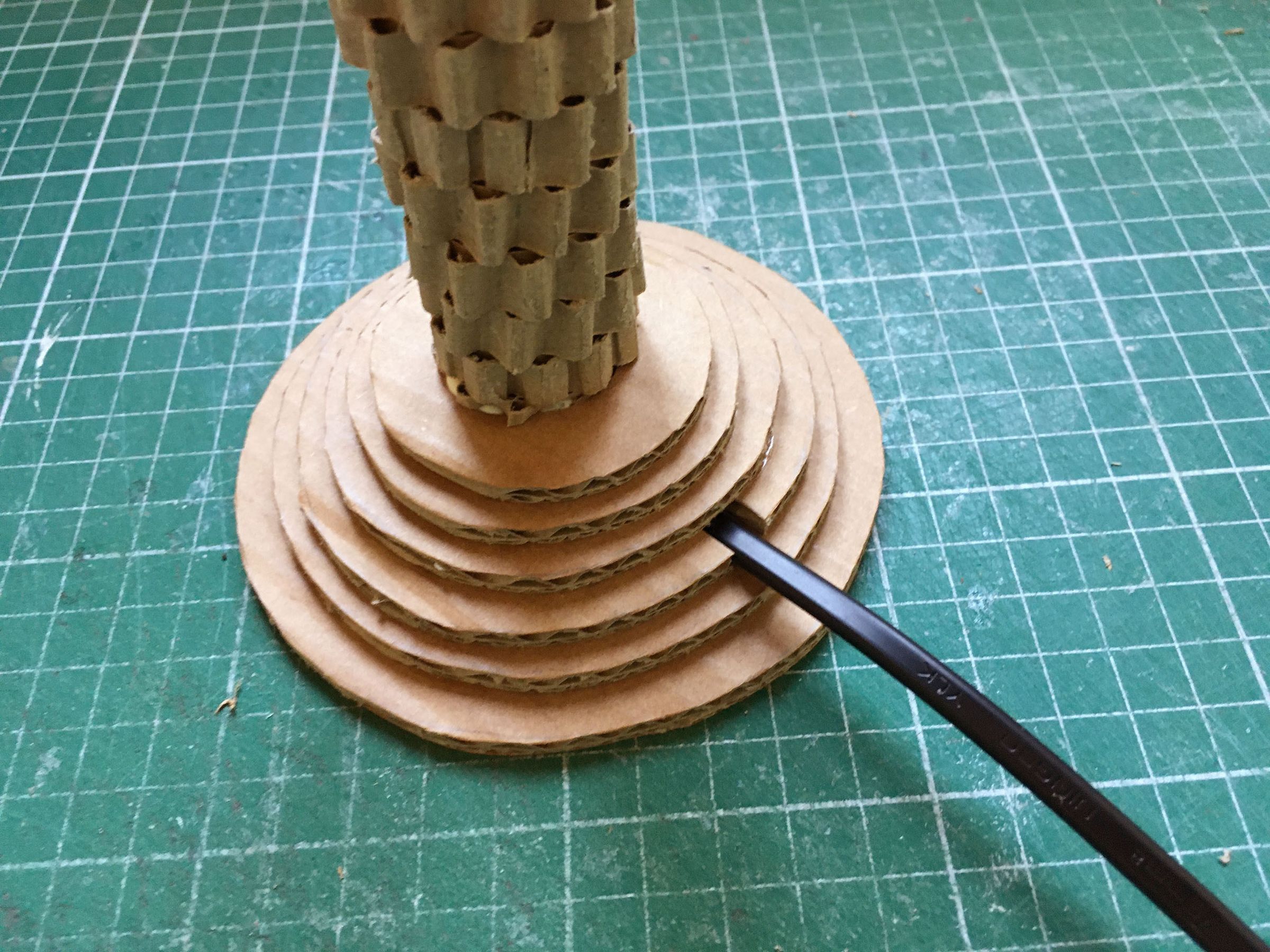 Corrugated Cardboard Lamp : 10 Steps (with Pictures) - Instructables