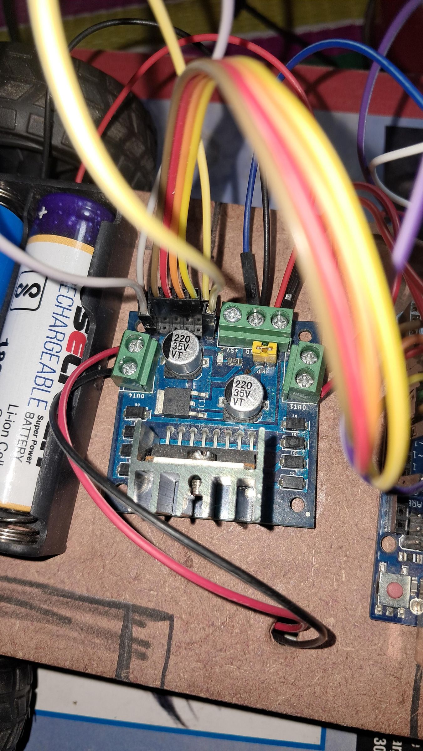 Obstacle Avoiding Car : 19 Steps - Instructables