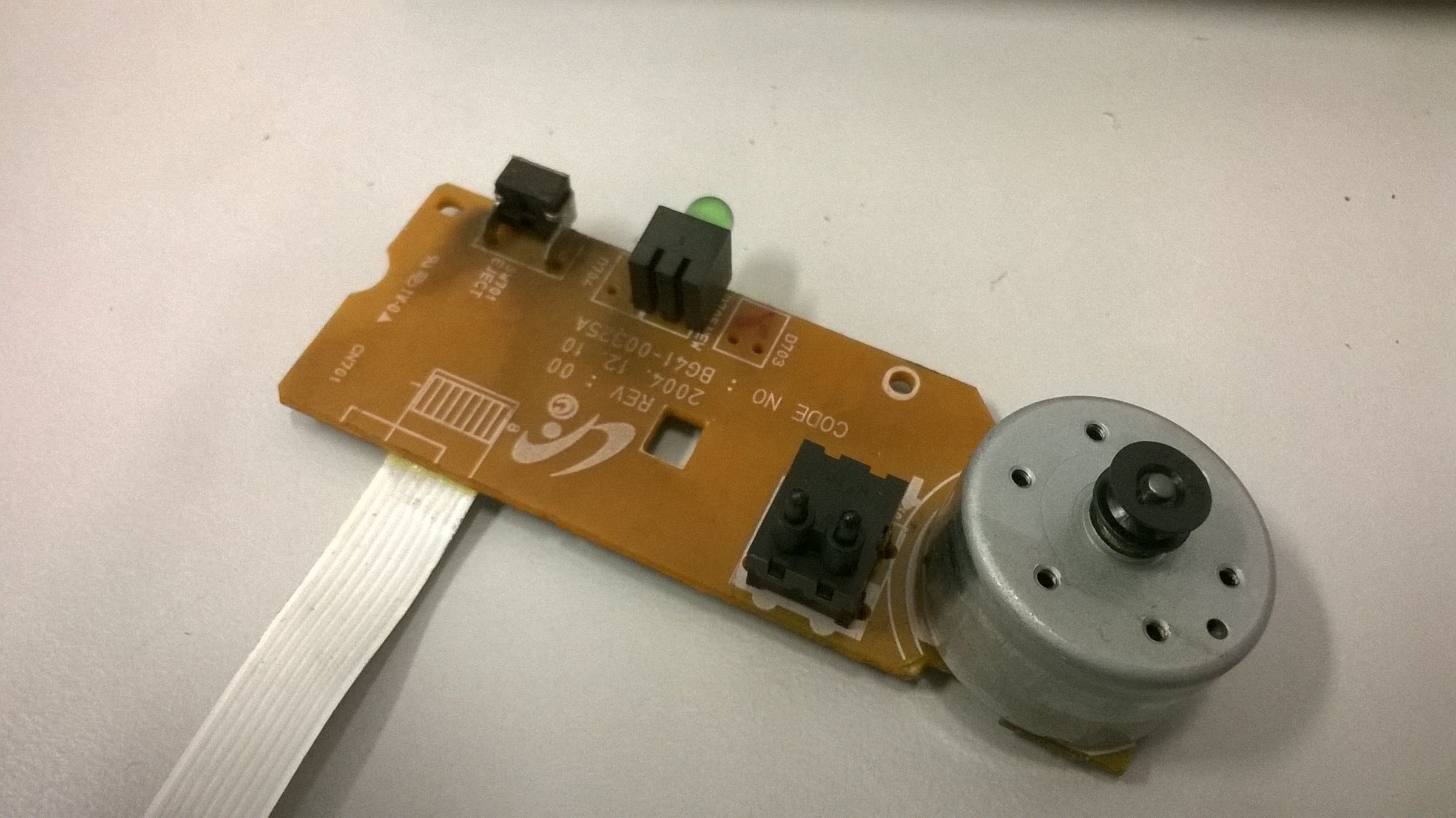 Disassembling a CD/DVD Reader and Reusing Its Parts : 12 Steps (with ...