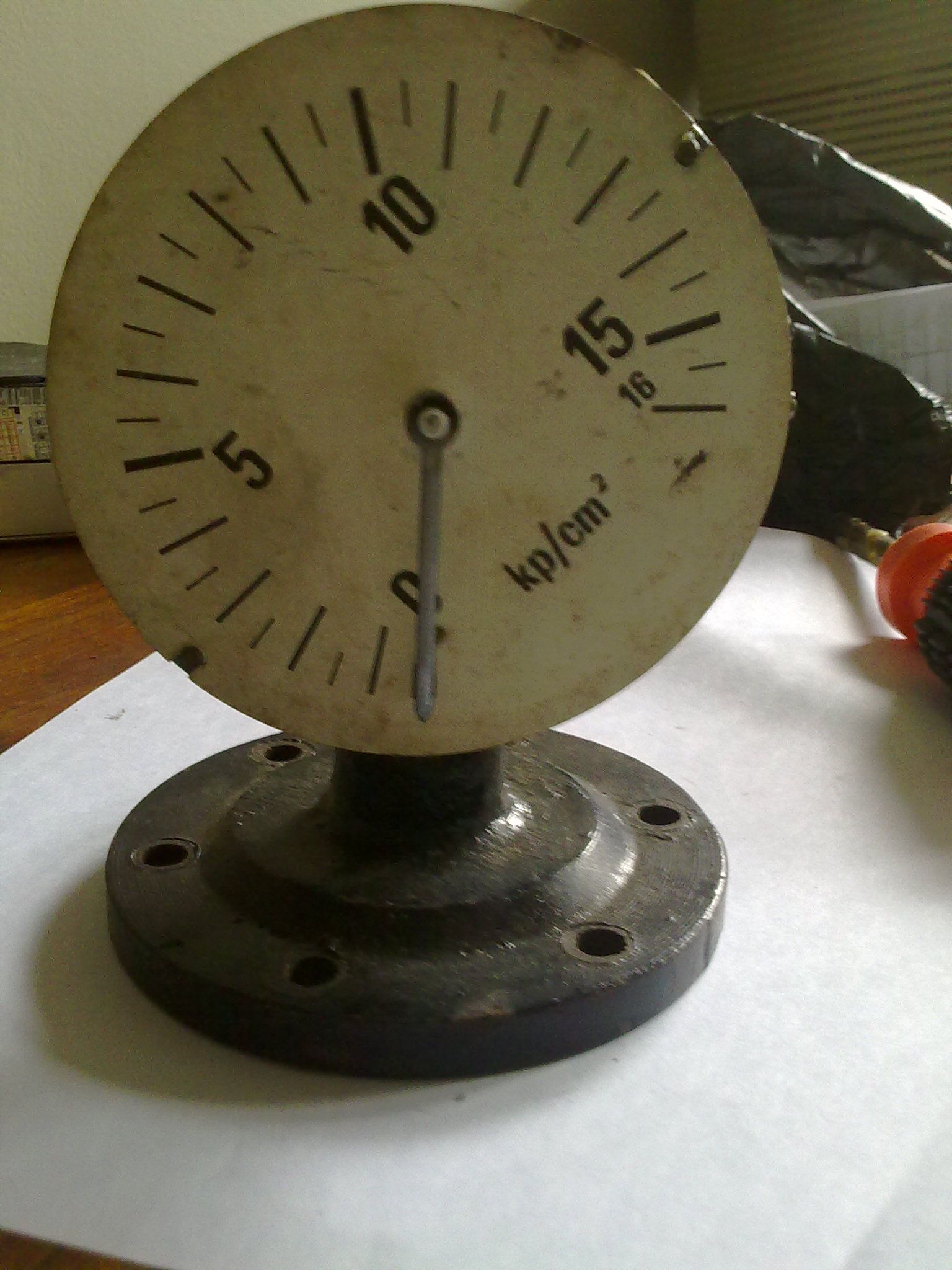 Pressure Gauge Stand Clock - Instructables