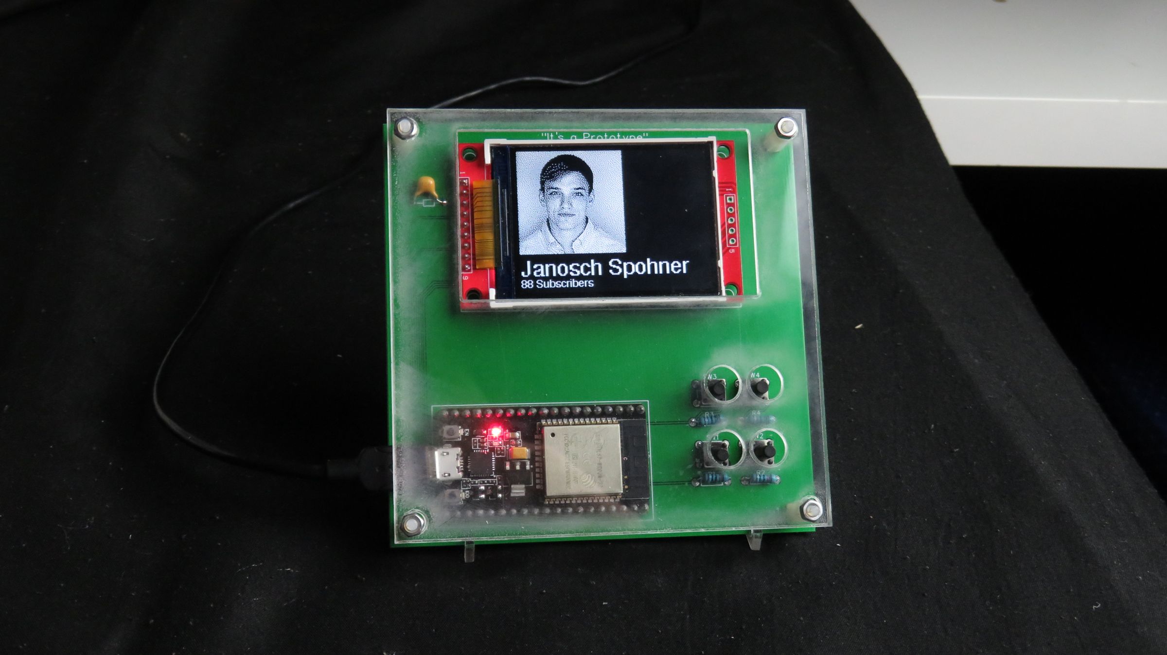 The Desktop Device - a Customizable Desktop Assistant : 7 Steps (with Pictures) - Instructables