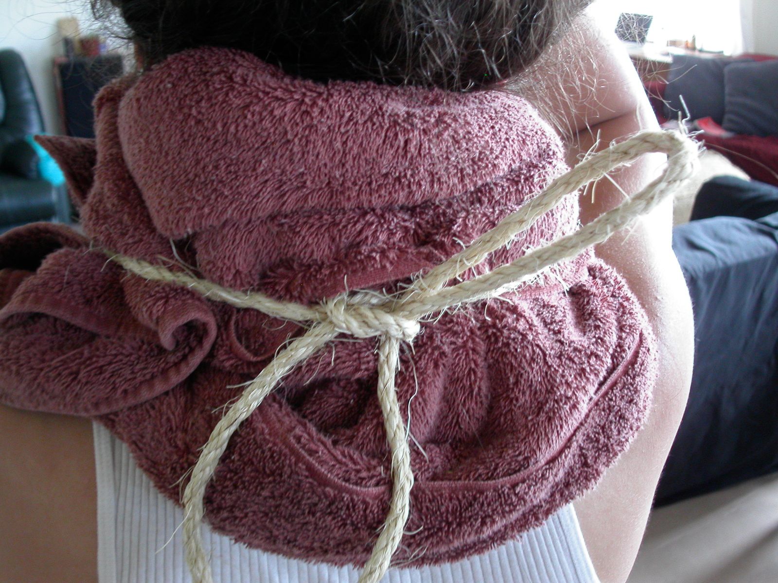 How to Make Your Own Neck Brace : 5 Steps - Instructables