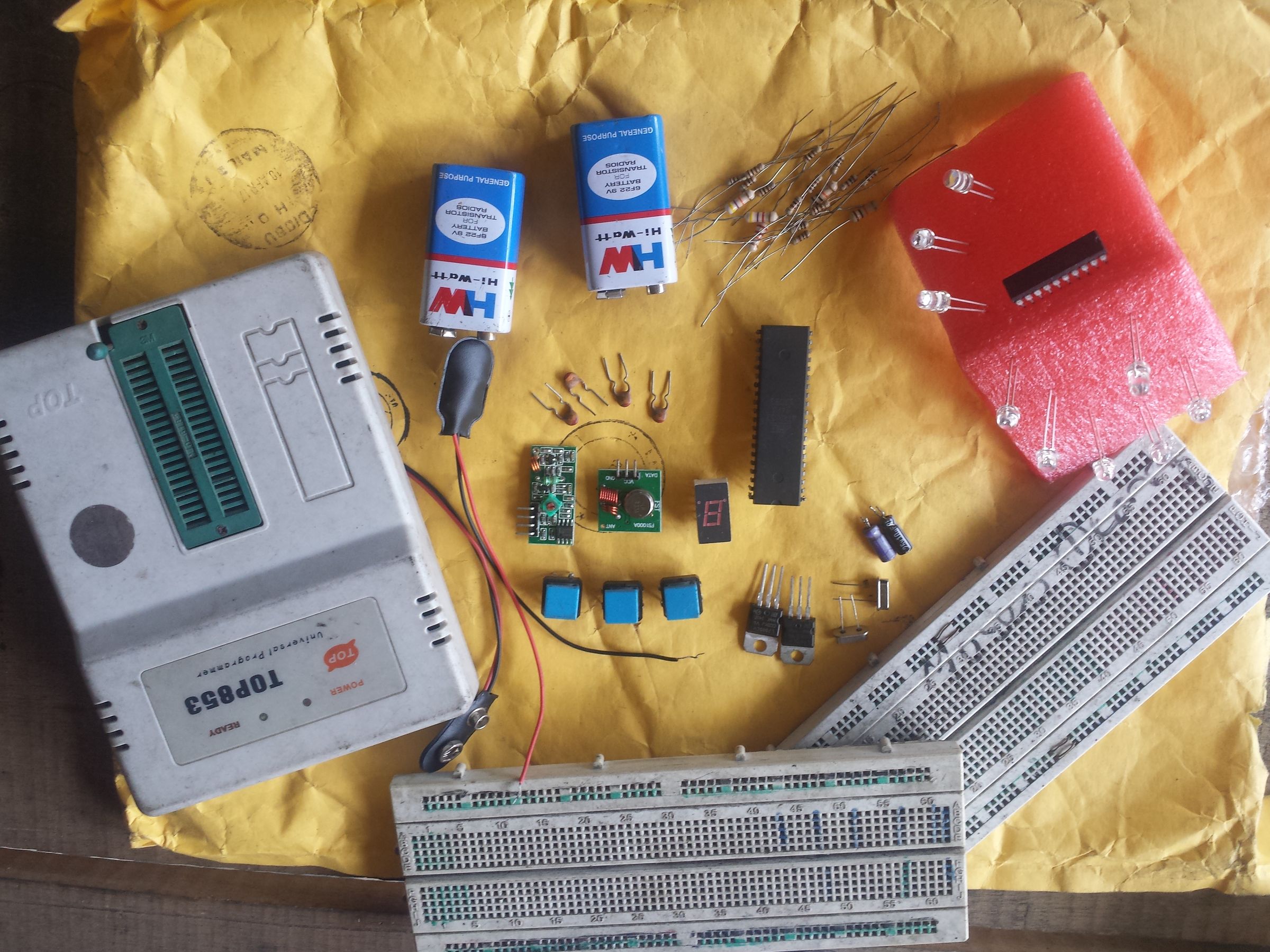 RF MODULE INTERFACE TO 8051 MICROCONTROLLER : 6 Steps - Instructables