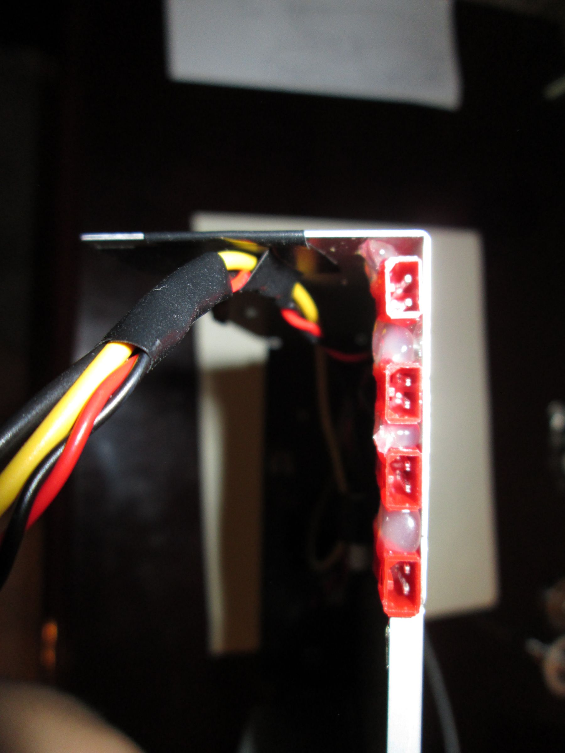 Fan Controller With Voltage and Temperature Readout - Instructables