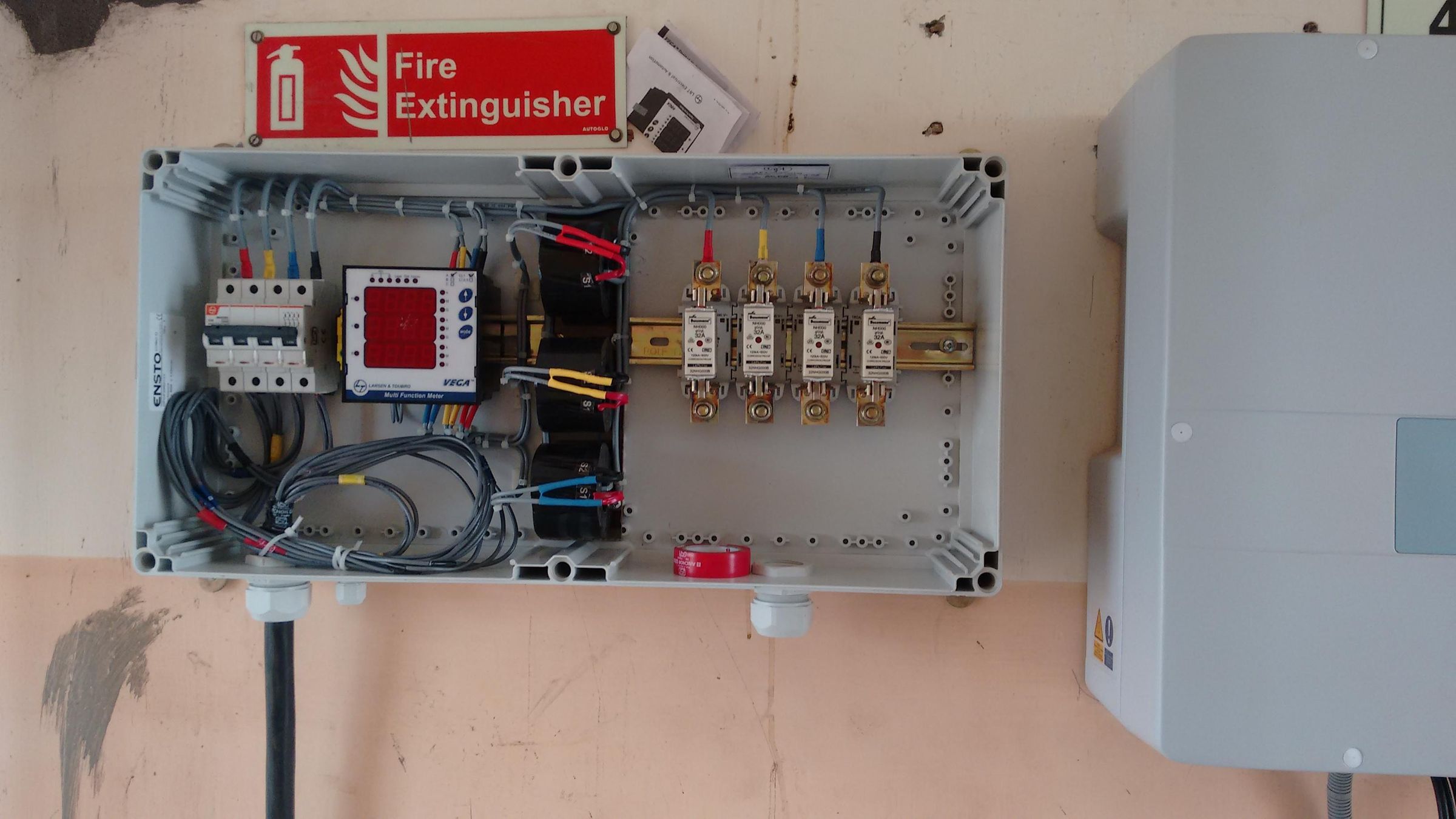 DIY Off-Grid Solar System V2.0 : 36 Steps (with Pictures) - Instructables