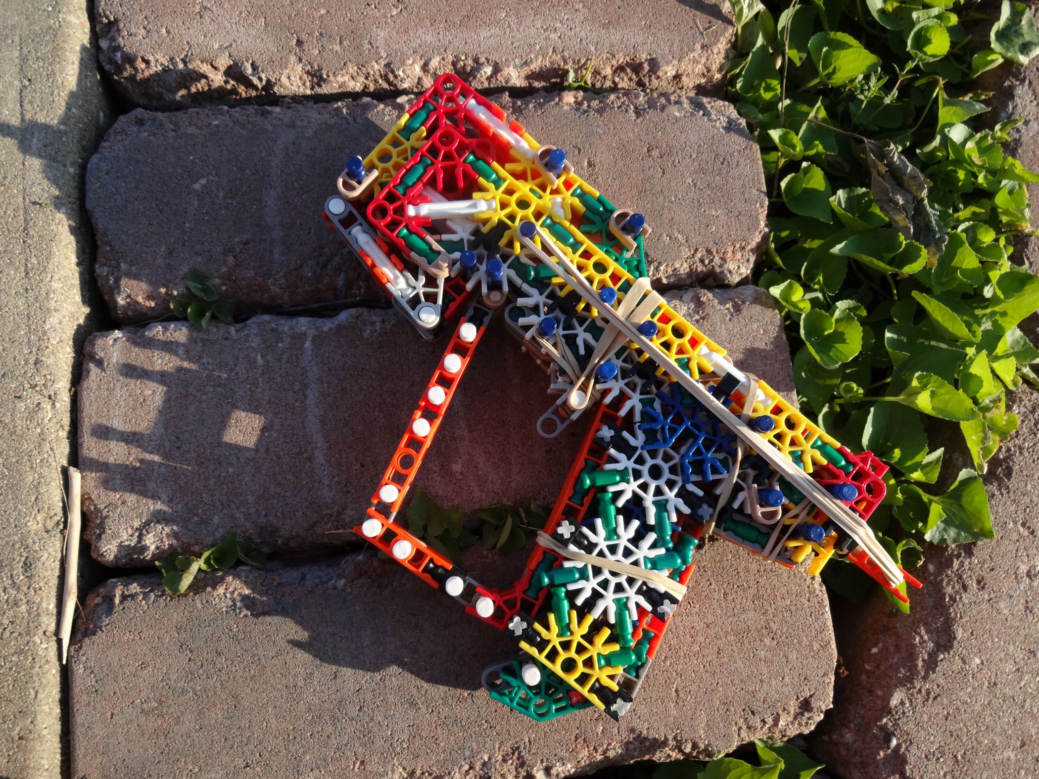 K'NEX M6G PDWS Magnum - Instructables
