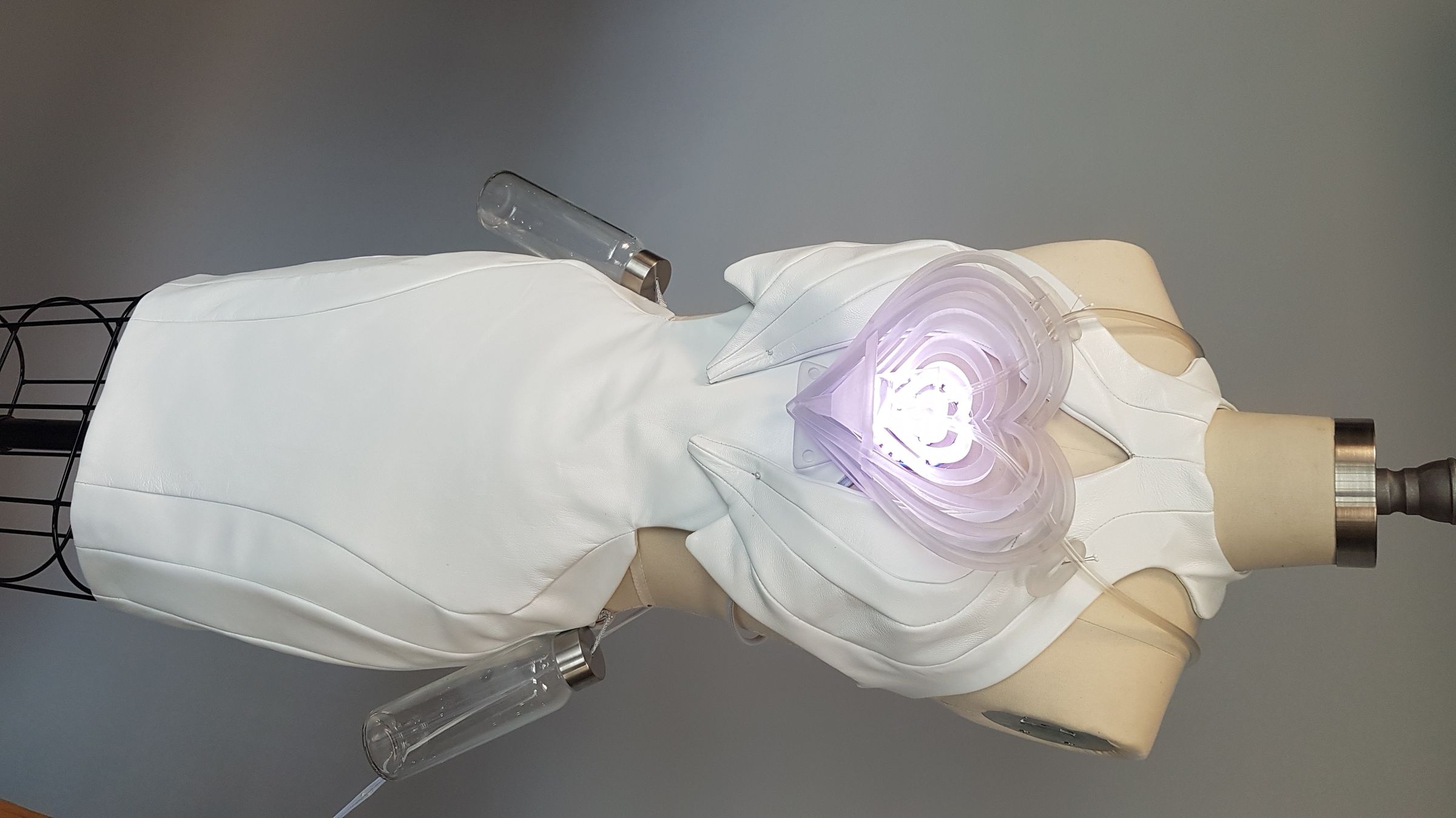 HOW TO MAKE YOUR OWN ROBOTIC COCKTAIL DRESS : 10 Steps (with Pictures ...