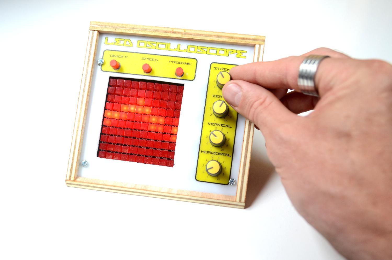 100 LED Oscilloscope : 12 Steps (with Pictures) - Instructables