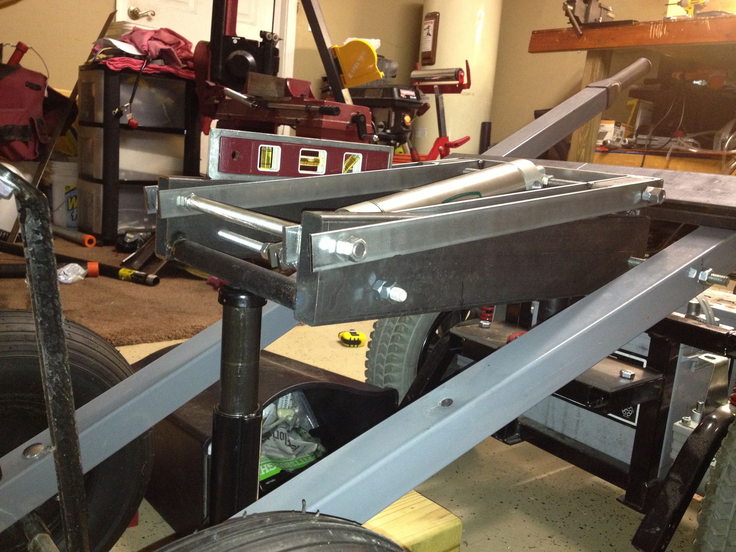6-Wheeled R/C Wheelbarrow With Pneumatic Dump : 11 Steps (with Pictures ...