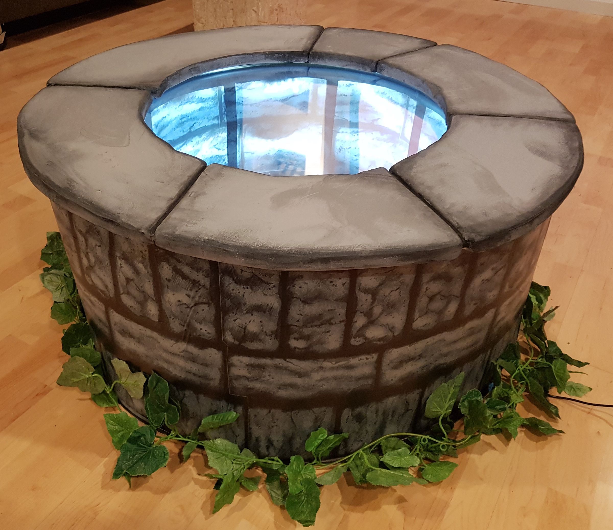 Bottomless Well Decoration : 7 Steps (with Pictures) - Instructables