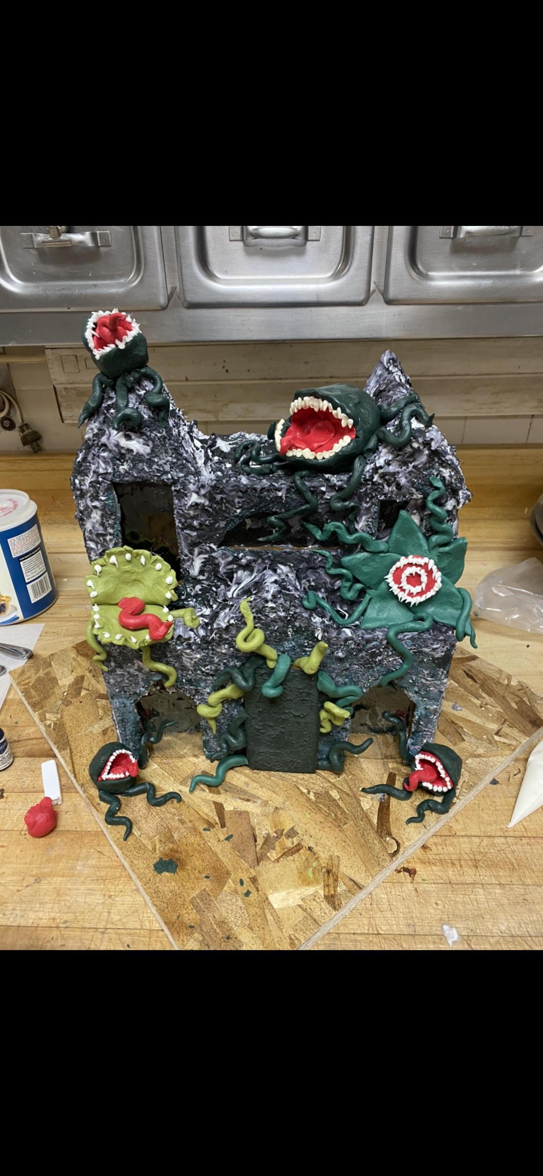 Haunted Gingerbread Display : 9 Steps (with Pictures) - Instructables