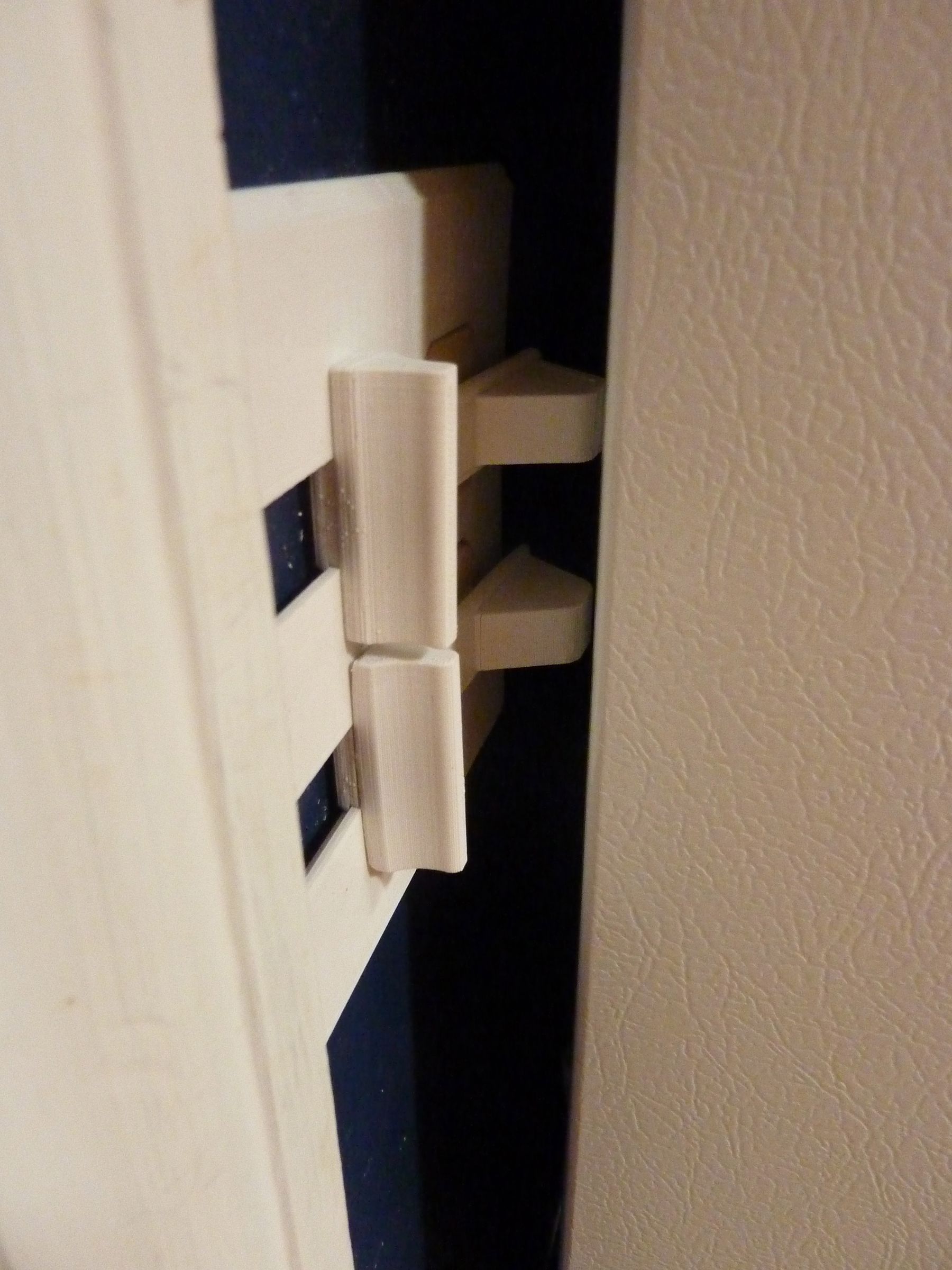 A Finger-Saving Light Switch. : 3 Steps (with Pictures) - Instructables