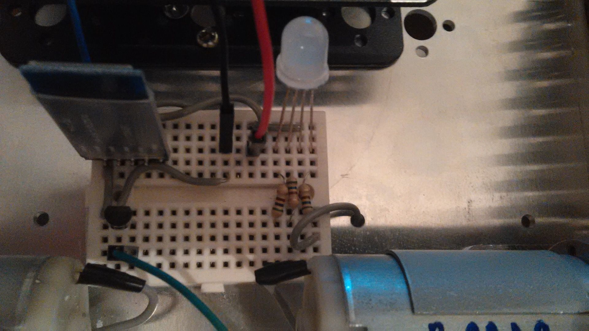 Autonomous Tank W/ Robotic Arm(Arduino, Bluetooth) : 8 Steps ...