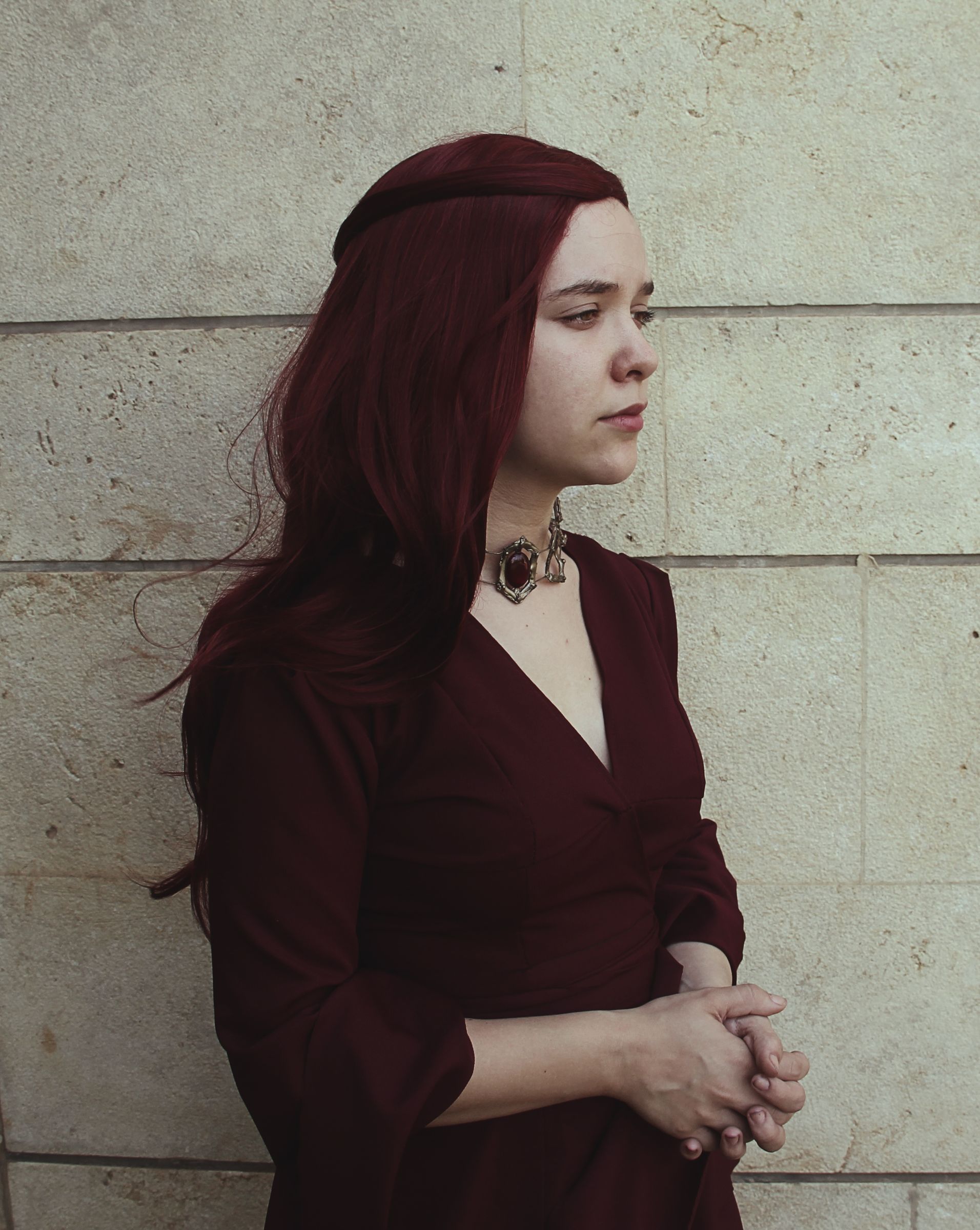 Melisandre Cosplay : 10 Steps - Instructables