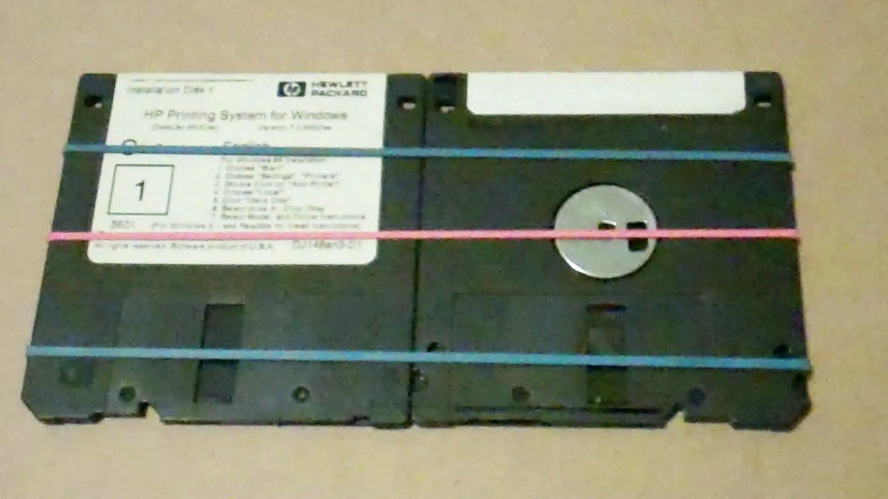 Floppy Disck Booby-trap : 4 Steps - Instructables