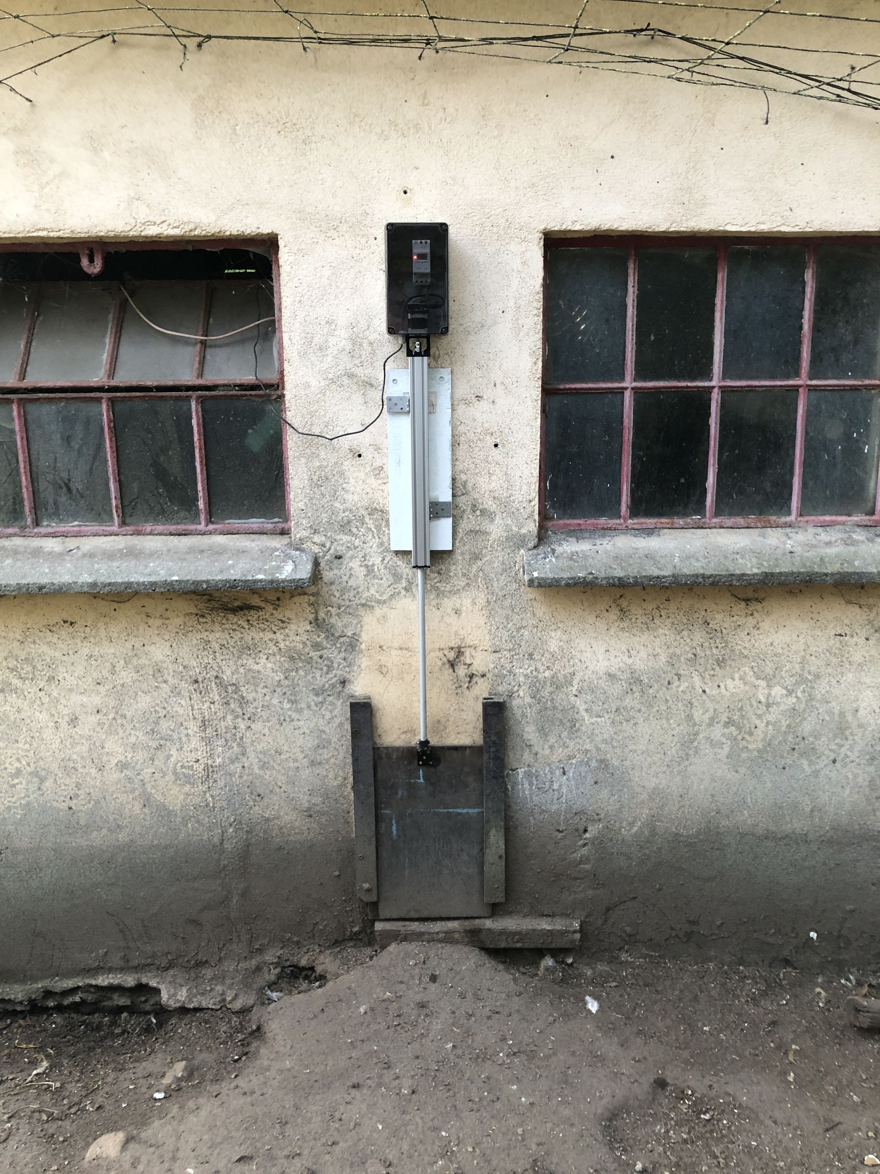 Chicken Gate - Instructables