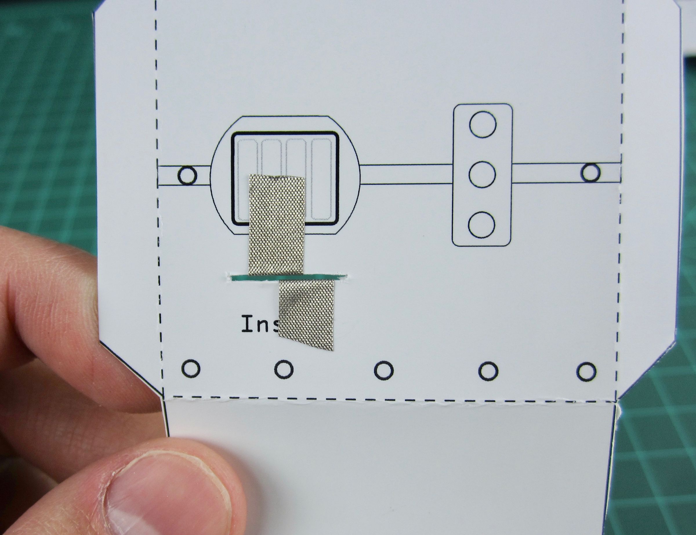 Move and Blink Paper Robot : 10 Steps (with Pictures) - Instructables
