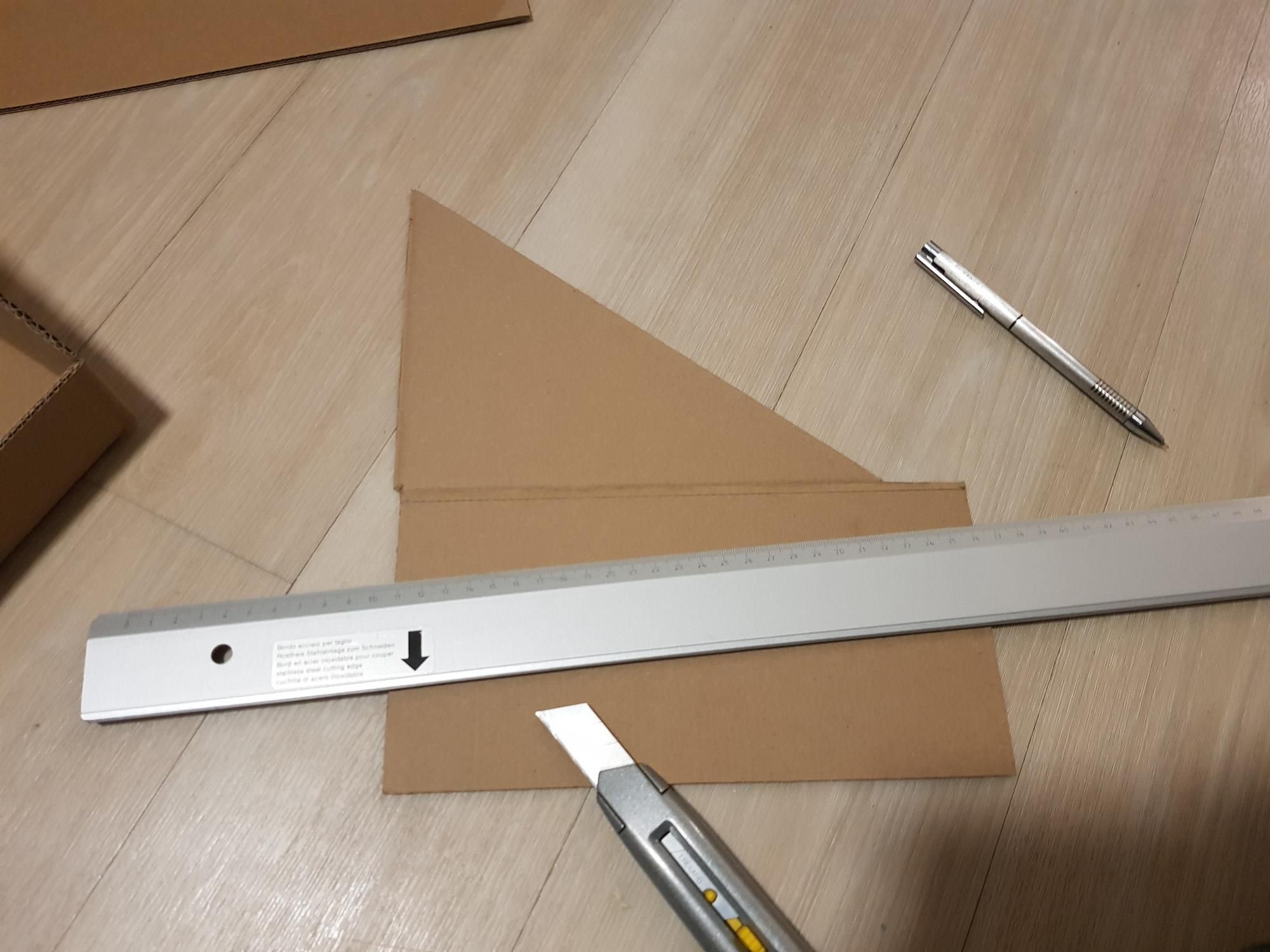 Tiered Display Stand From a Cardboard Box : 6 Steps (with Pictures ...