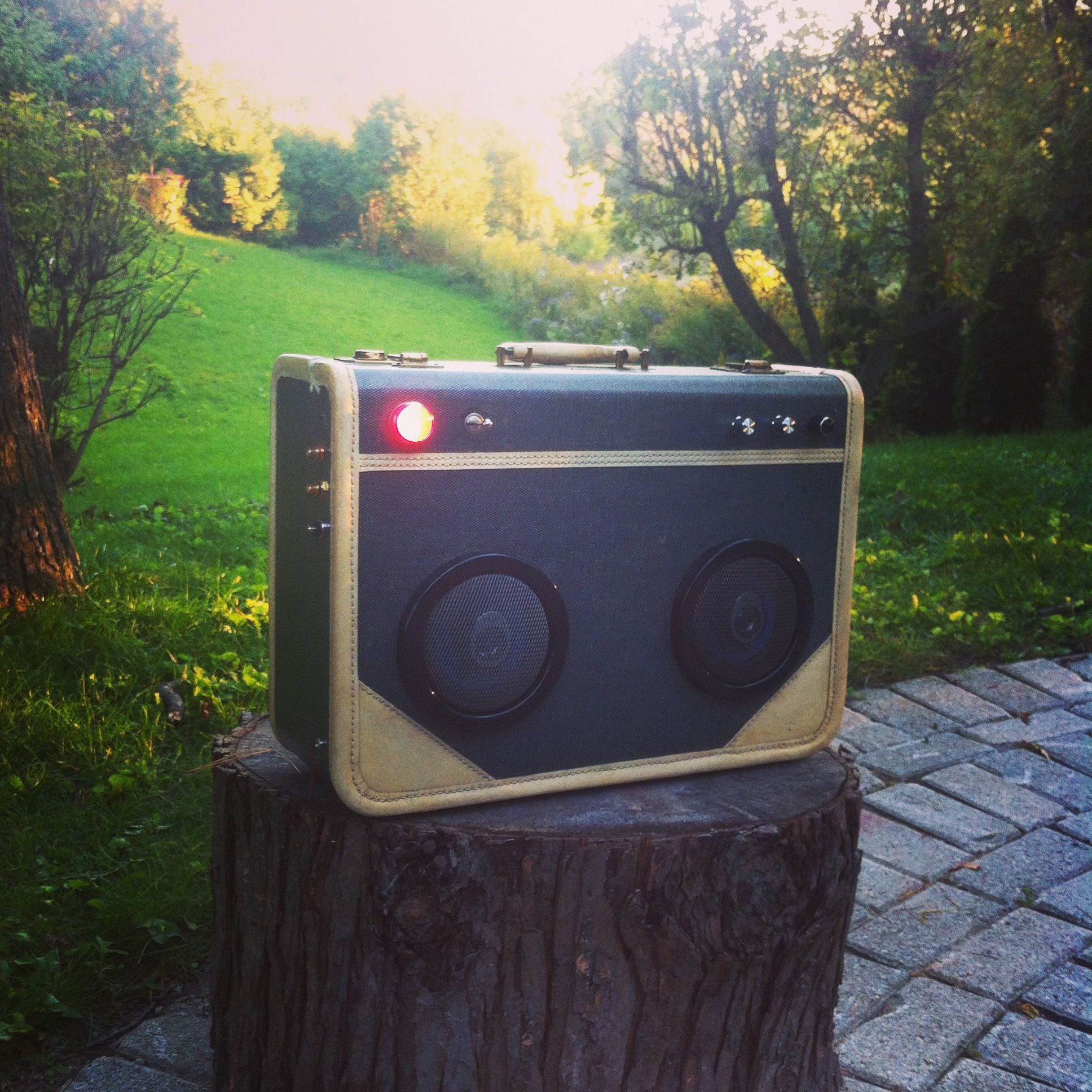 Vintage Beat Box Suitcase : 7 Steps (with Pictures) - Instructables