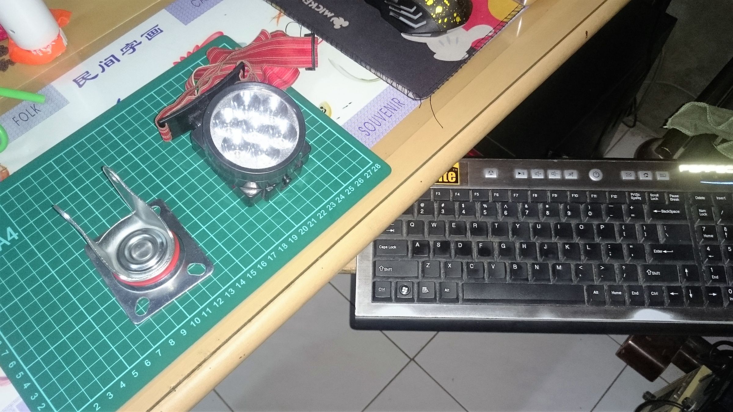 Swivel Wall-Mounted LEDs : 8 Steps (with Pictures) - Instructables