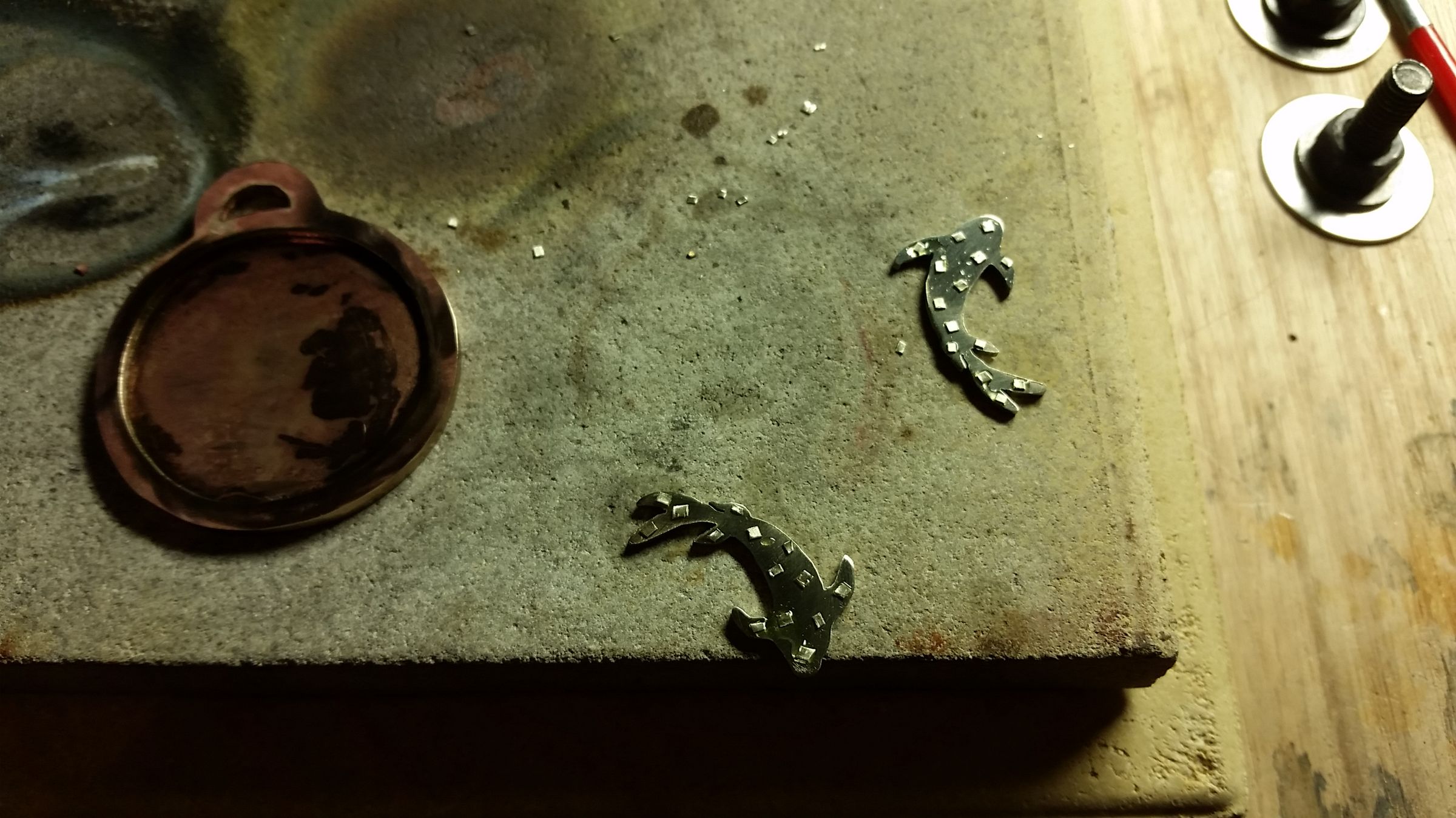 ATLA Inspired Koi Pendant : 6 Steps (with Pictures) - Instructables