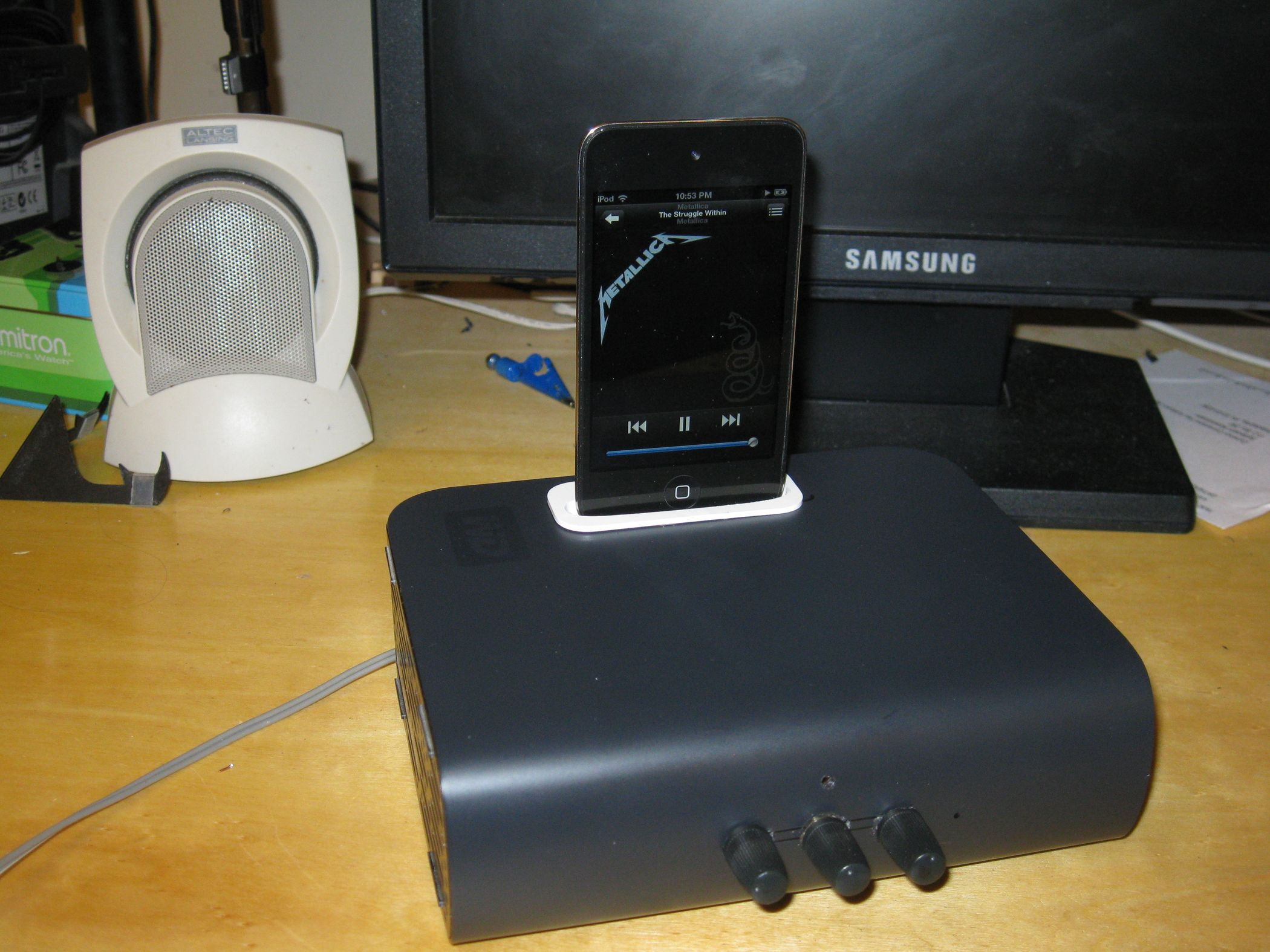 Laptop Speaker System With IPod Touch Dock : 5 Steps (with Pictures) - Instructables