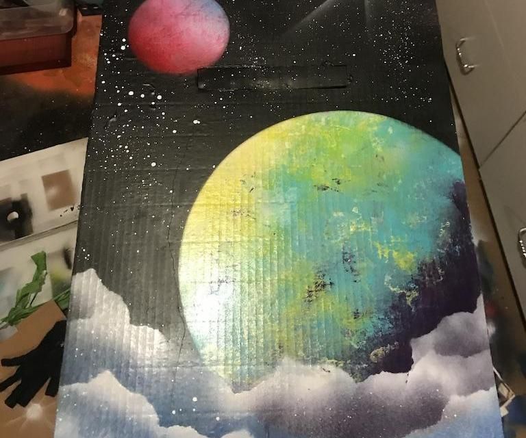 Easy Planet Spray Paint Art : 11 Steps (with Pictures) - Instructables