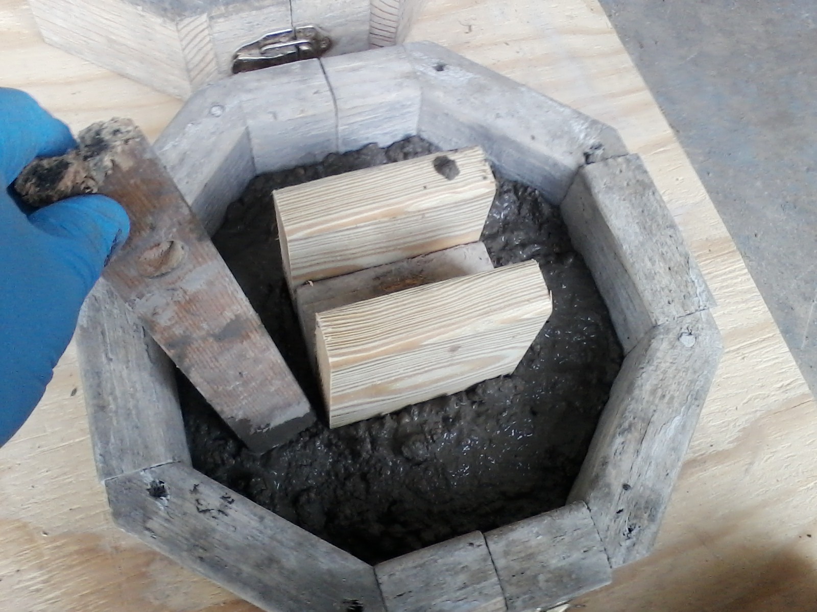 Concrete Octagonal Driveway Pavers : 8 Steps (with Pictures ...