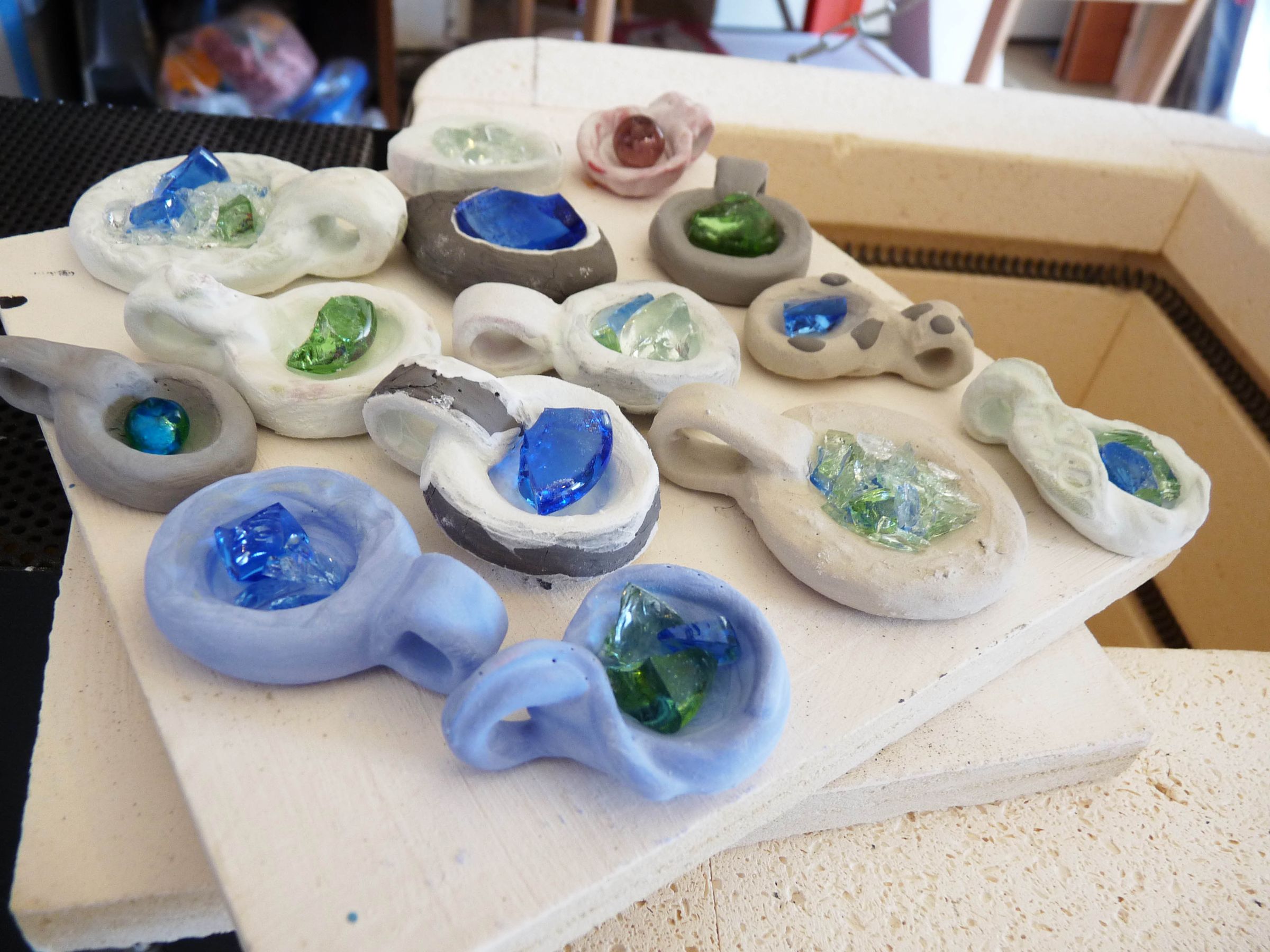 Molten Glass & Porcelain Pendant : 18 Steps (with Pictures) - Instructables