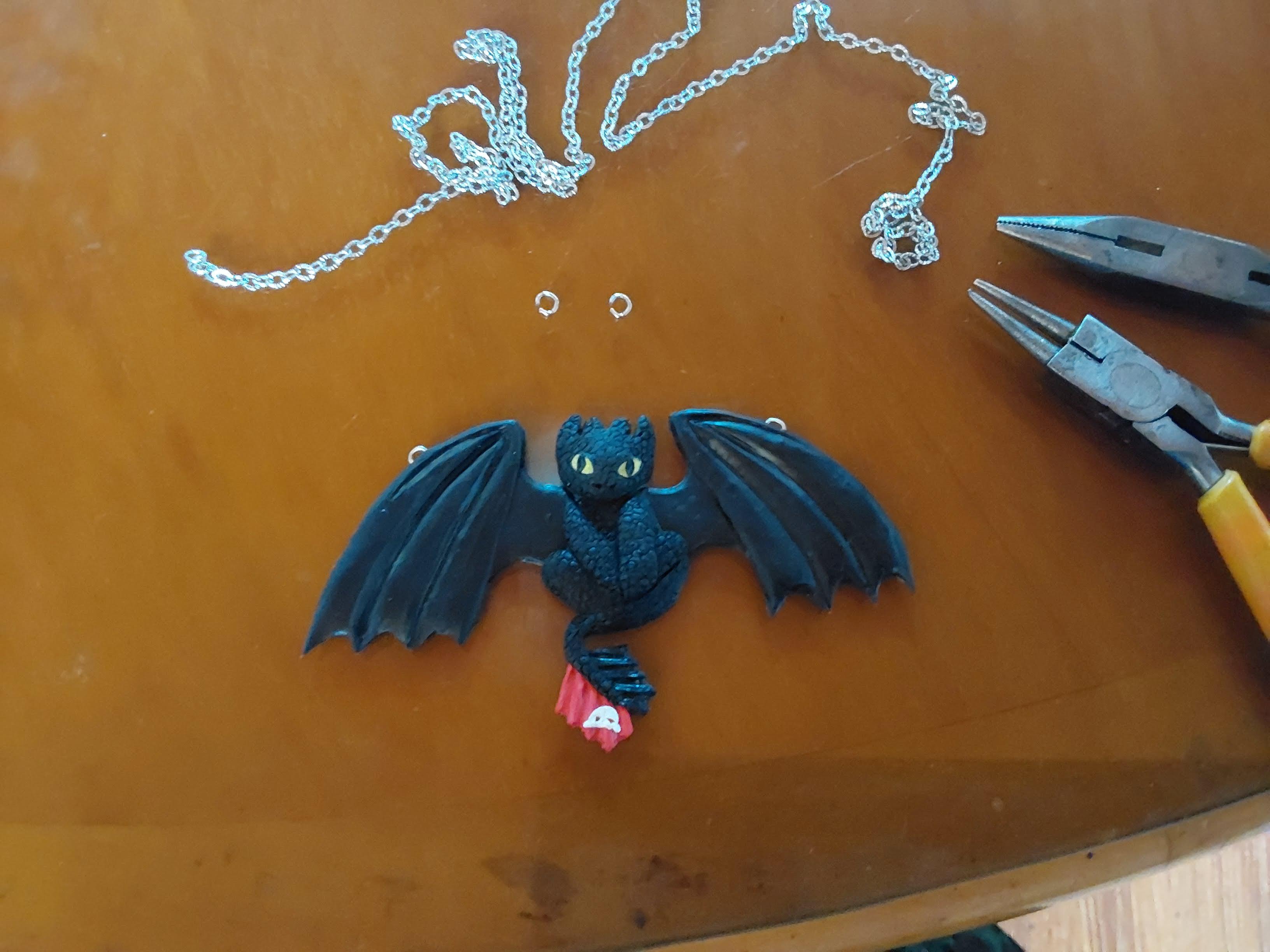Polymer Clay TOOTHLESS Necklace : 19 Steps (with Pictures) - Instructables