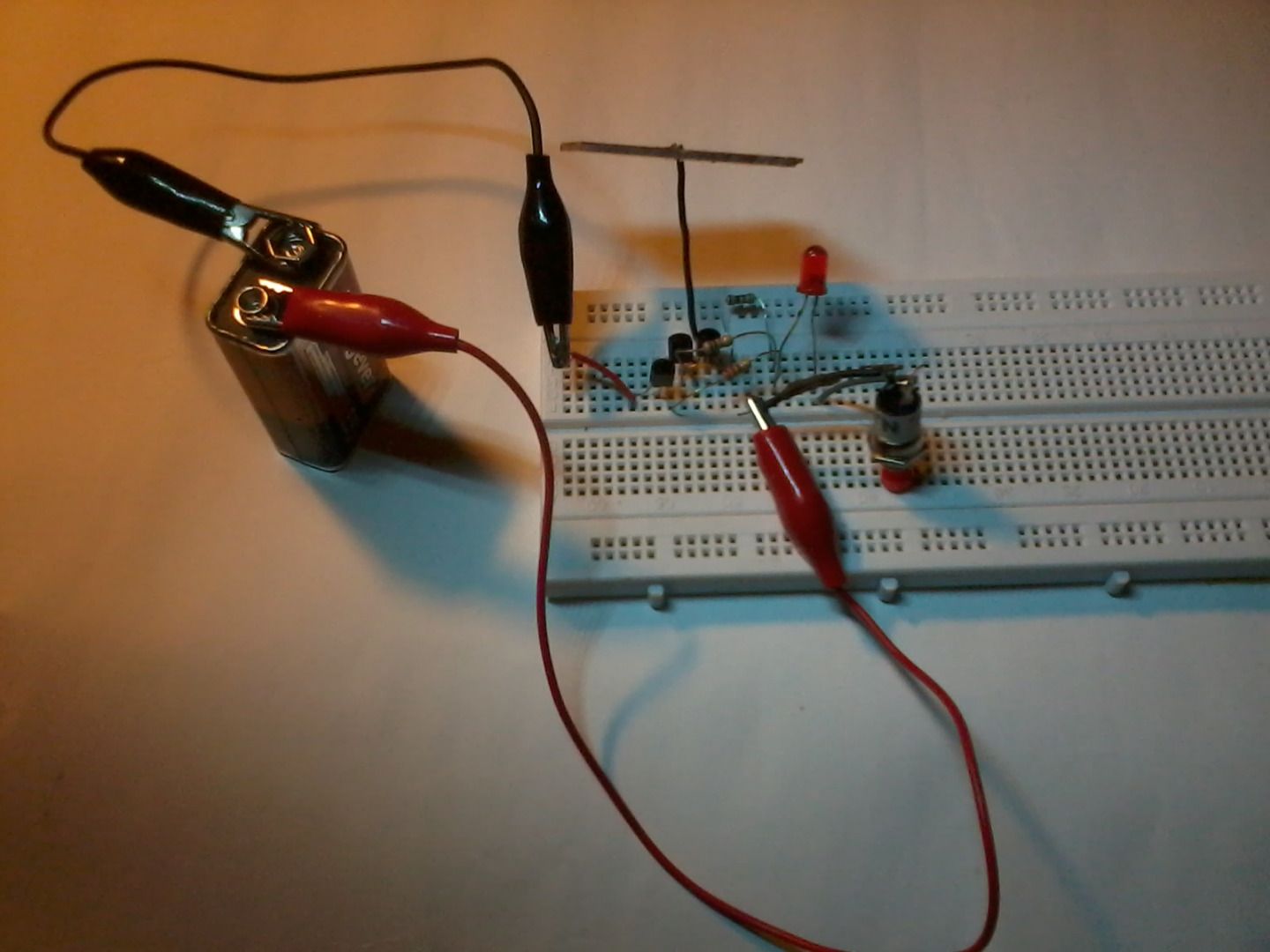 Non-Contact Voltage Detector : 6 Steps - Instructables