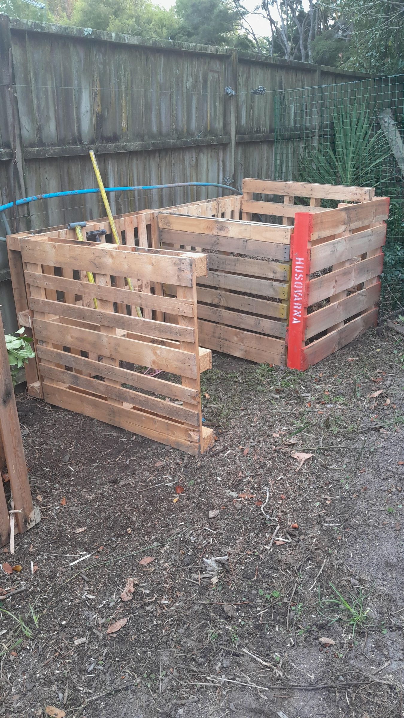 DIY Pallet and Chainsaw Mulching Rack - for Easy Vegetation Shredding ...