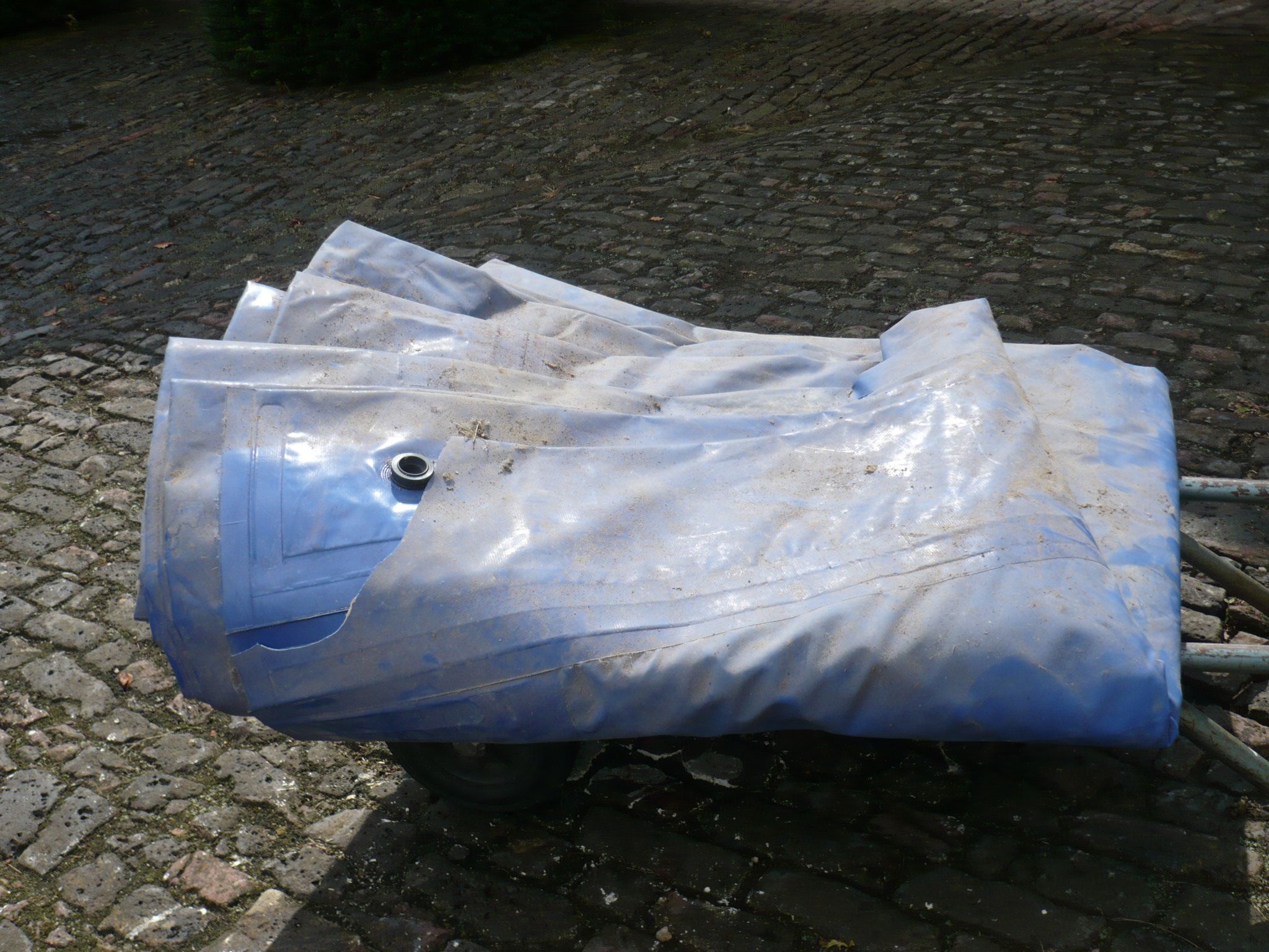 Easy Tarp Boat : 5 Steps - Instructables