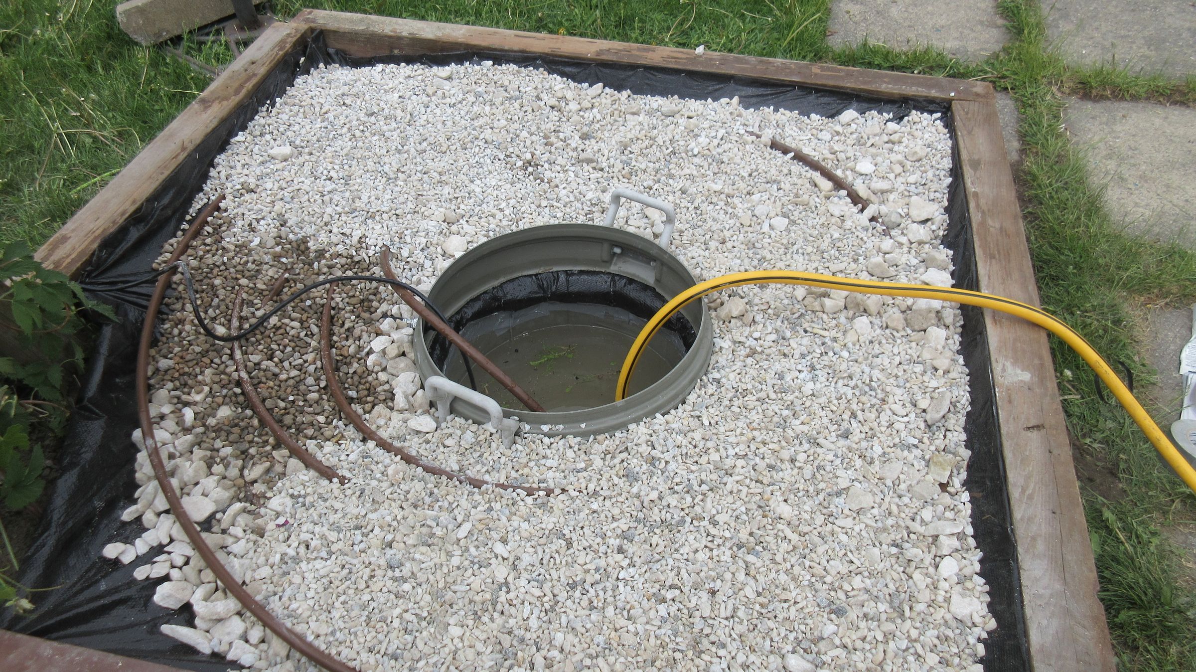 Going Down the Fish Pit : 8 Steps (with Pictures) - Instructables