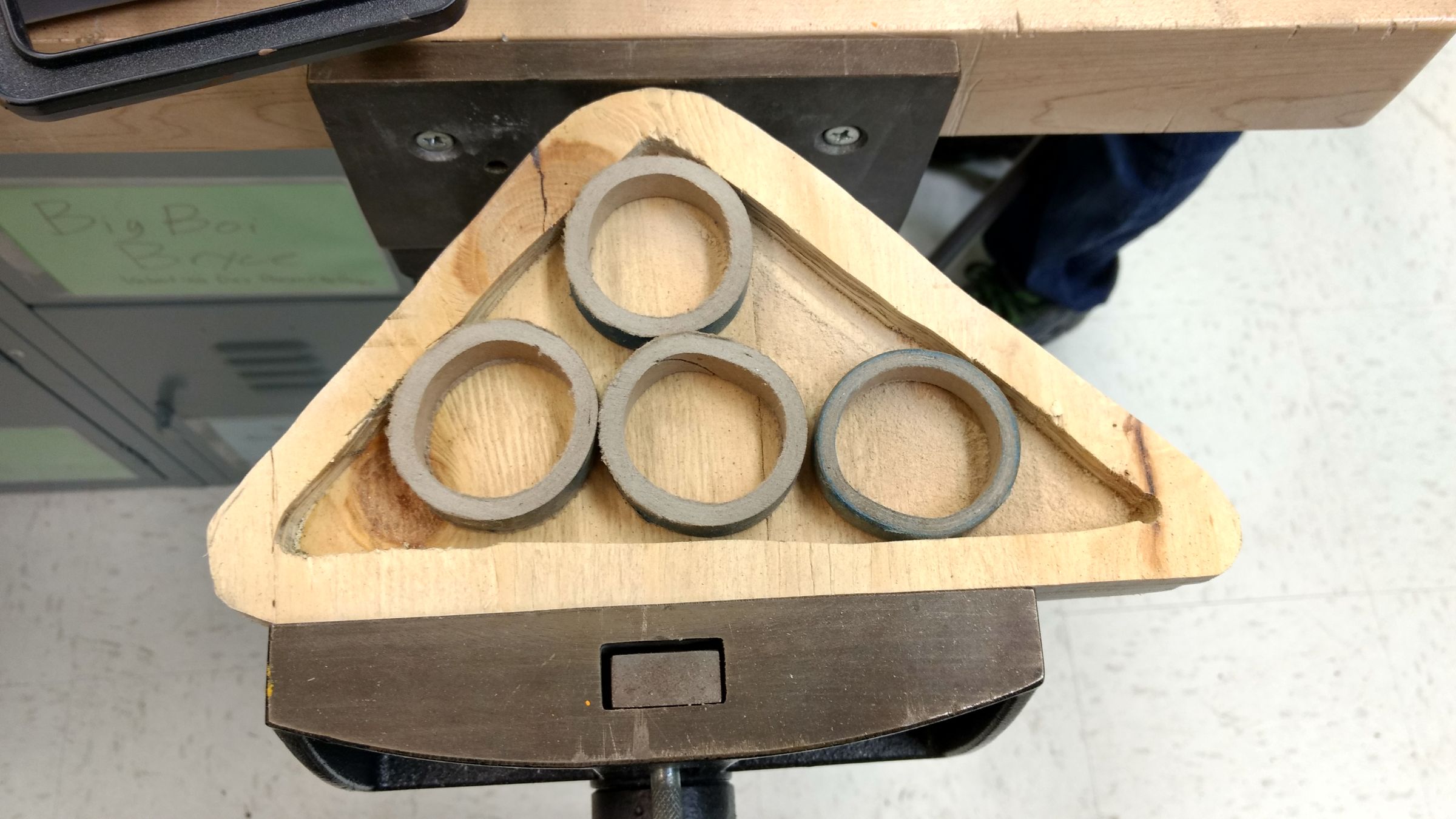 How to Build a Wall-E From Scratch : 11 Steps (with Pictures ...
