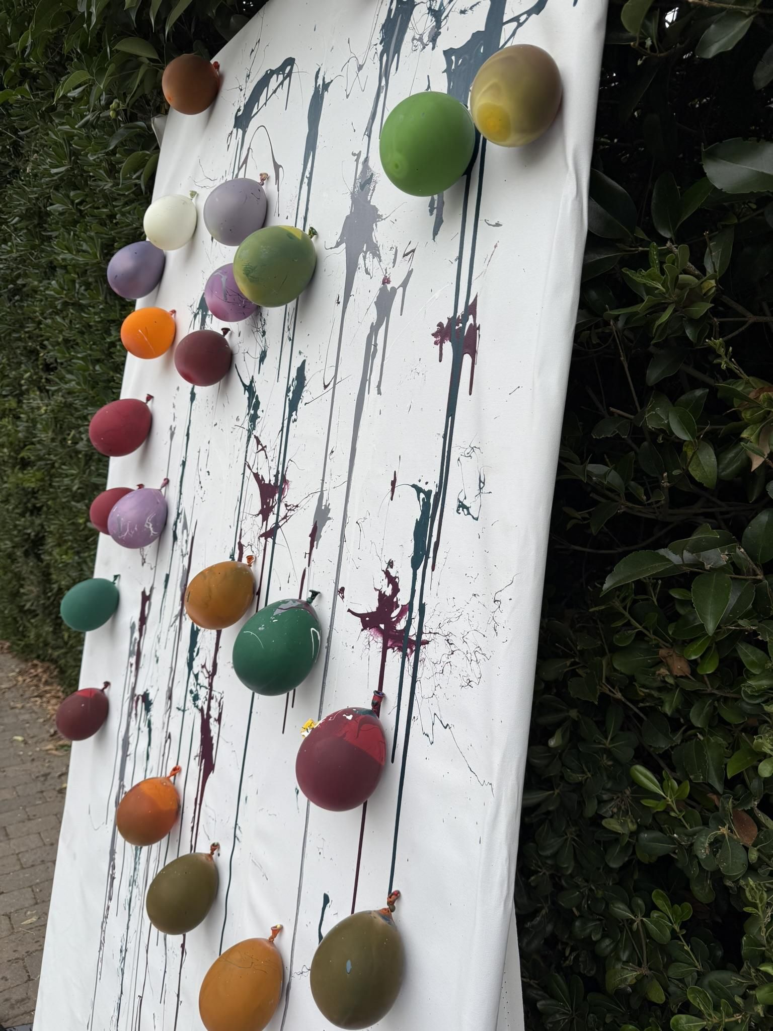Balloon Paint Dart Art : 9 Steps - Instructables