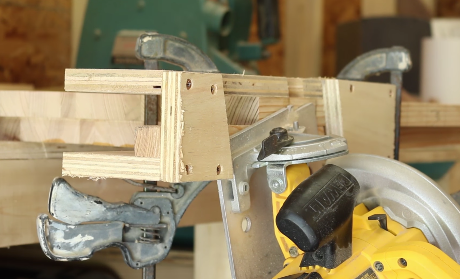 Dovetail Desk (Steel Into Wood) : 6 Steps (with Pictures) - Instructables