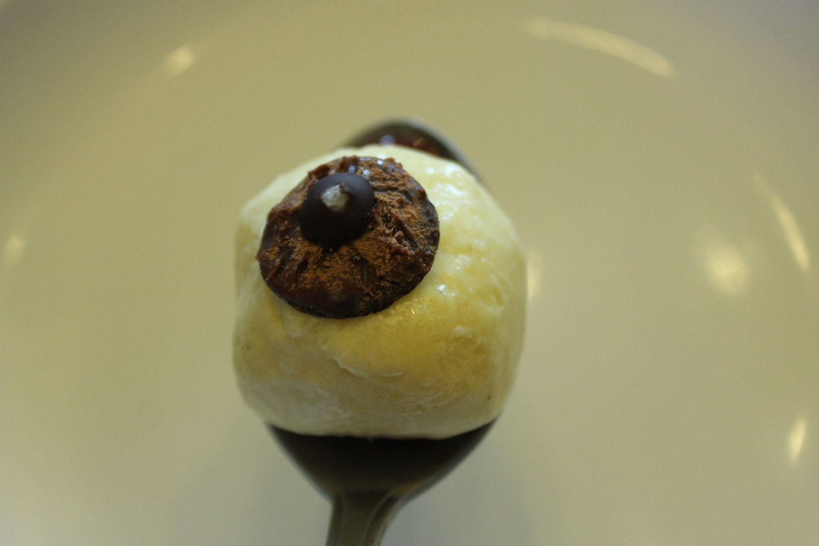 Eyes Ice Cream - Raw Rich Vanilla Eye Balls With Raspberry Red Sauce ...