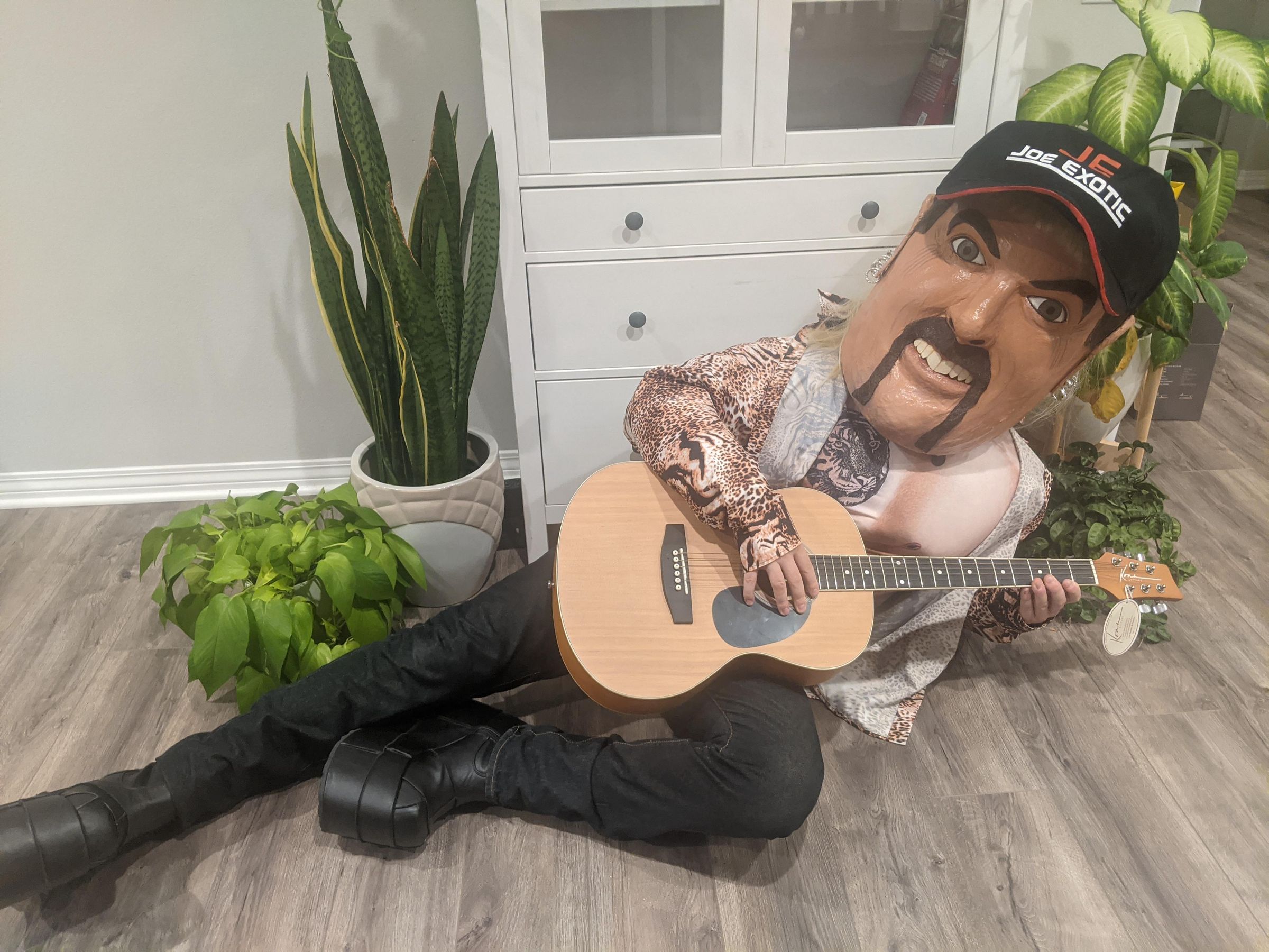 Giant Joe Exotic : 7 Steps (with Pictures) - Instructables