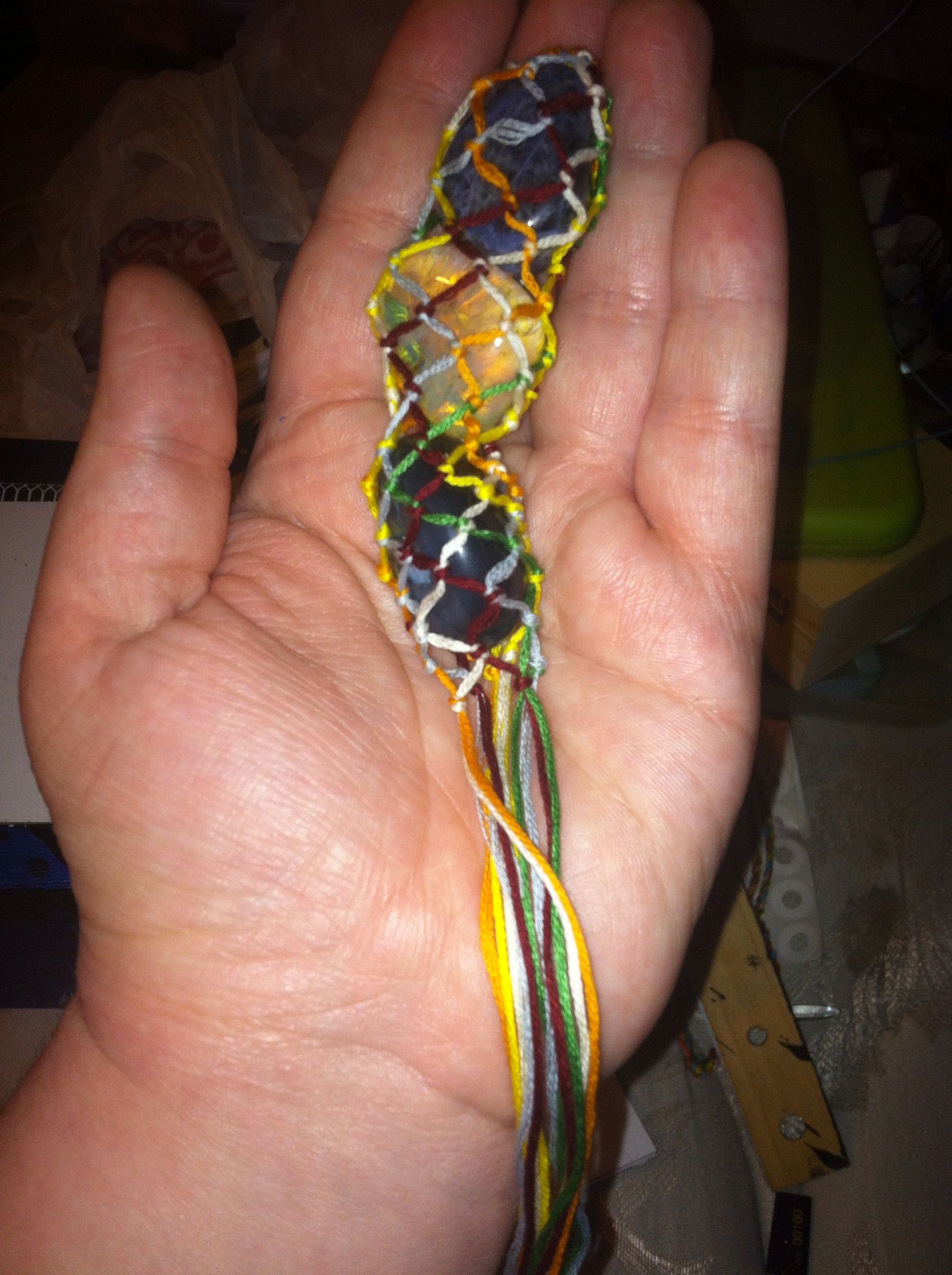 Macrame Interchangeable Stone Necklace : 10 Steps - Instructables