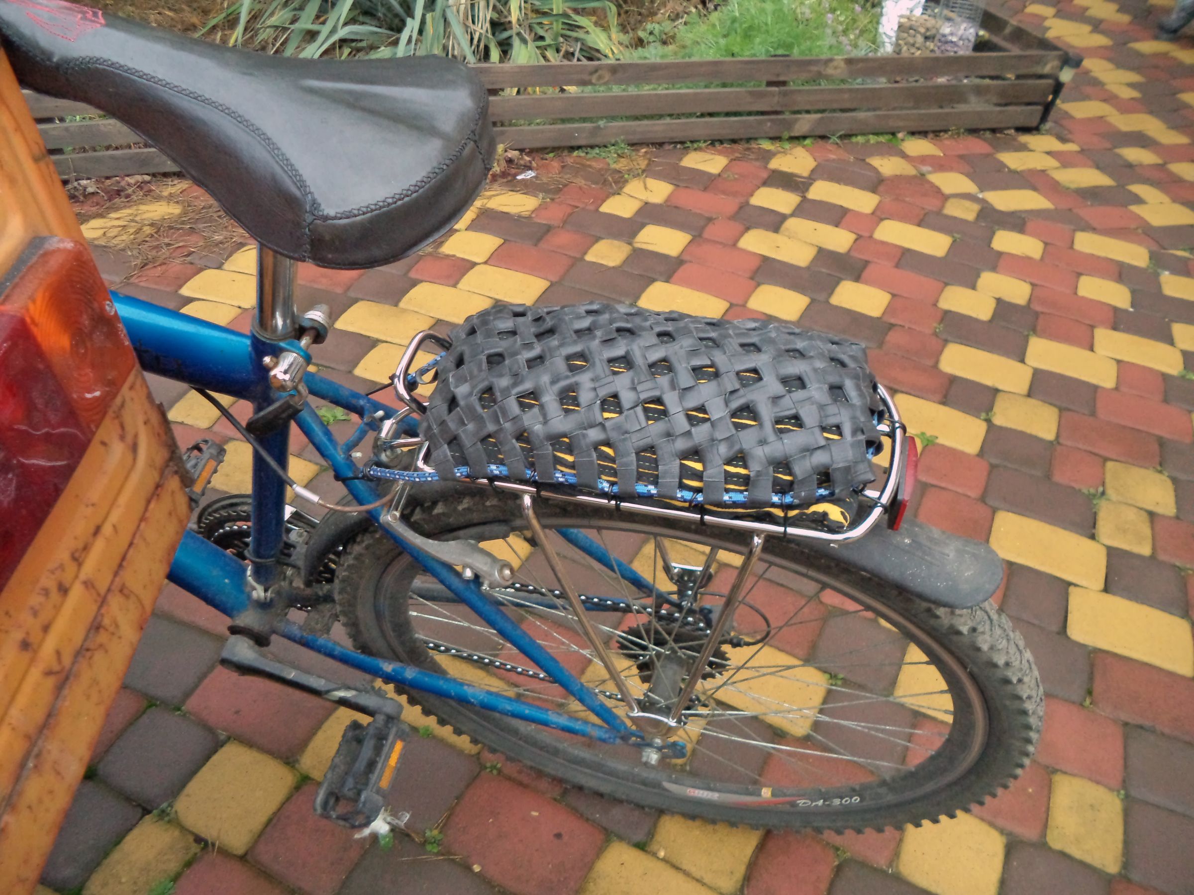 Bicycle Baggage Net From Old Inner Tube : 8 Steps (with Pictures ...