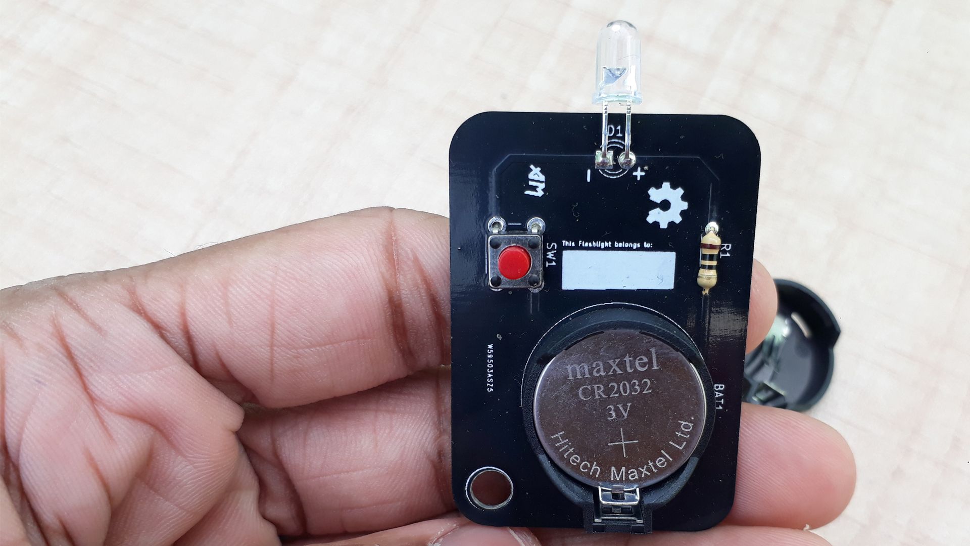 LED Flash Light Badge : 6 Steps (with Pictures) - Instructables