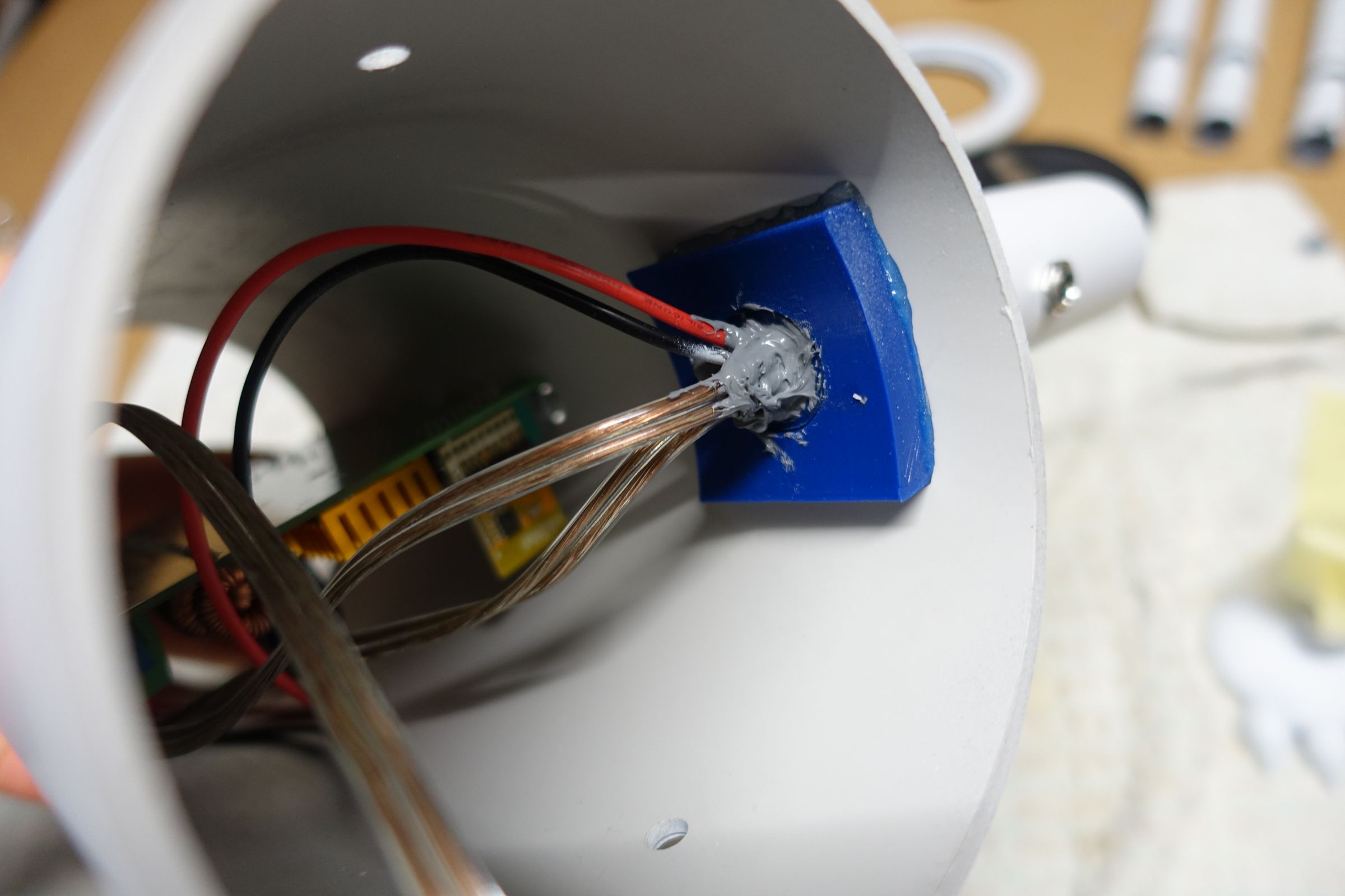 Meet 'Holman' the Ultimate Bluetooth Speaker : 21 Steps (with Pictures ...