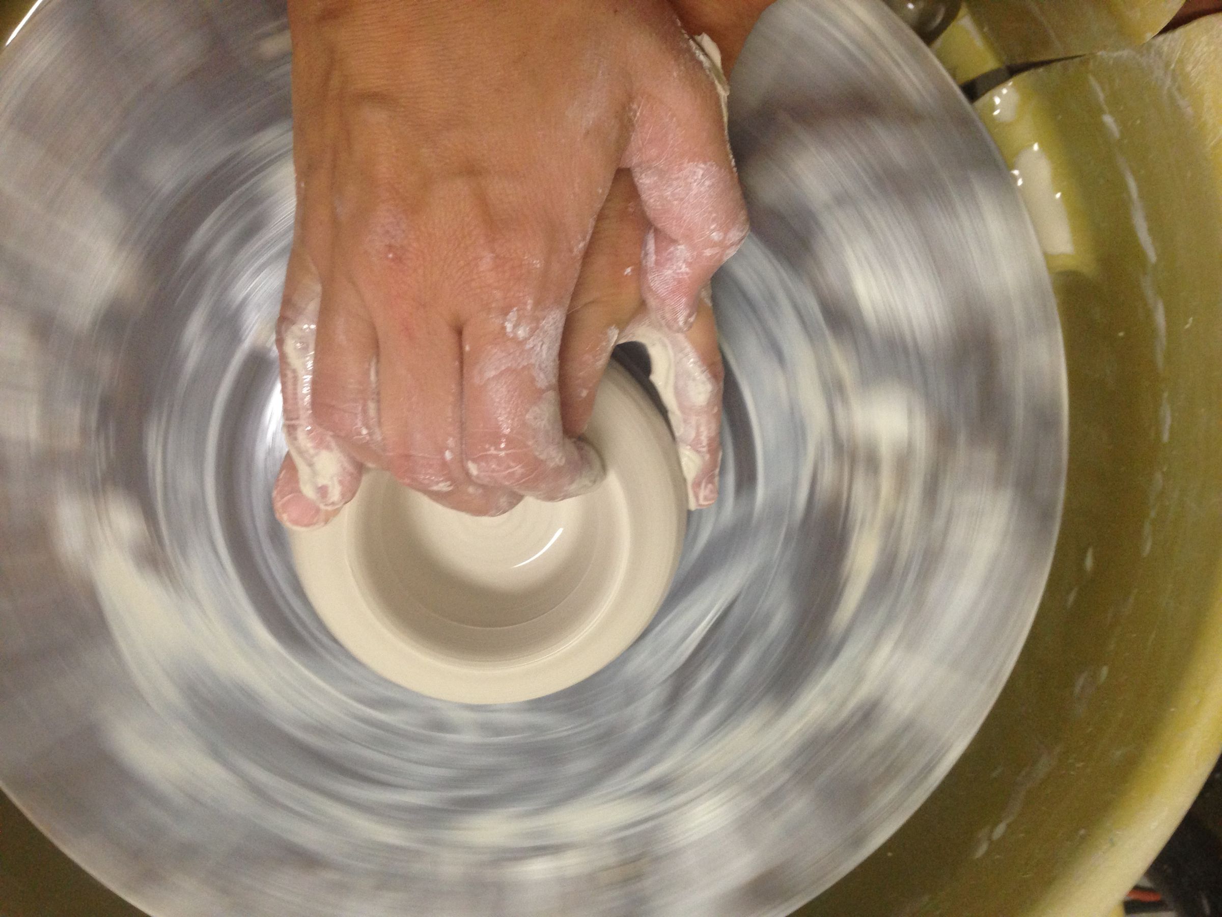 Throwing a Pot 101 : 14 Steps (with Pictures) - Instructables