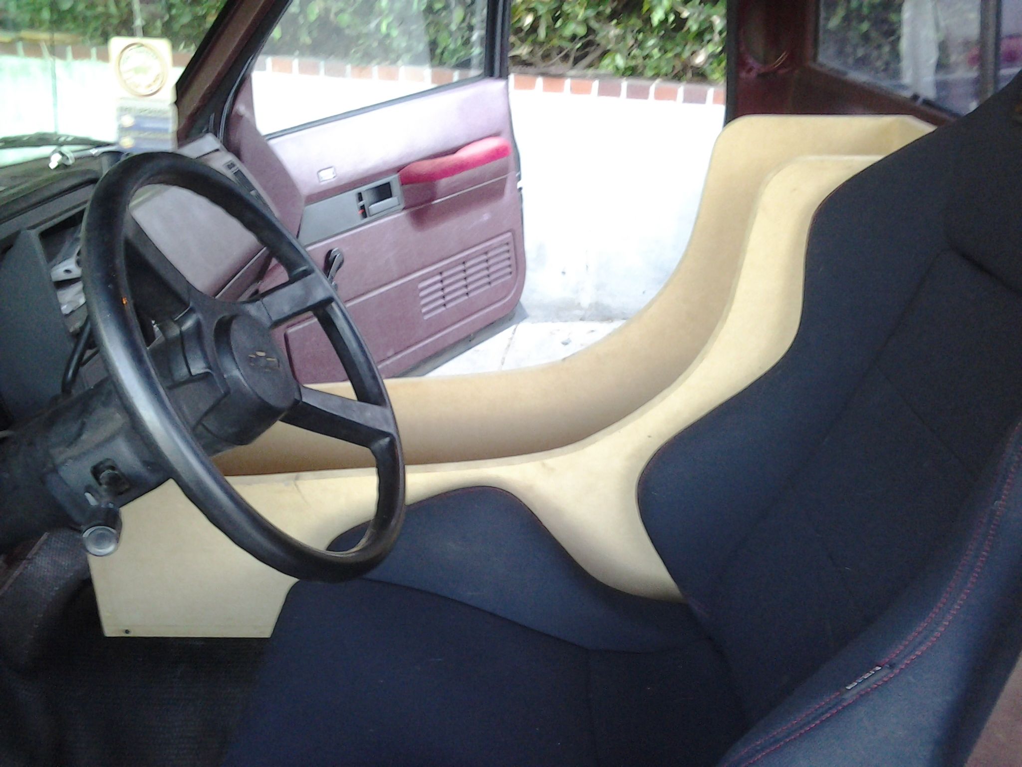 How to Build a Fiberglass Sub Box : 11 Steps (with Pictures ...