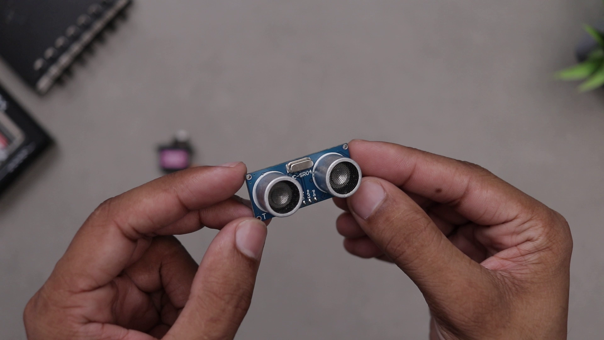 Smart Desk Dustbin With Futuristic Iris Lid : 10 Steps (with Pictures ...