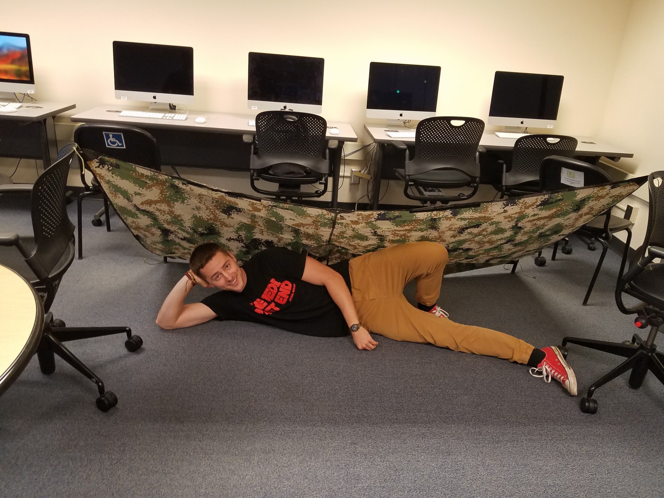 How to Make a Makeshift Tent : 7 Steps - Instructables