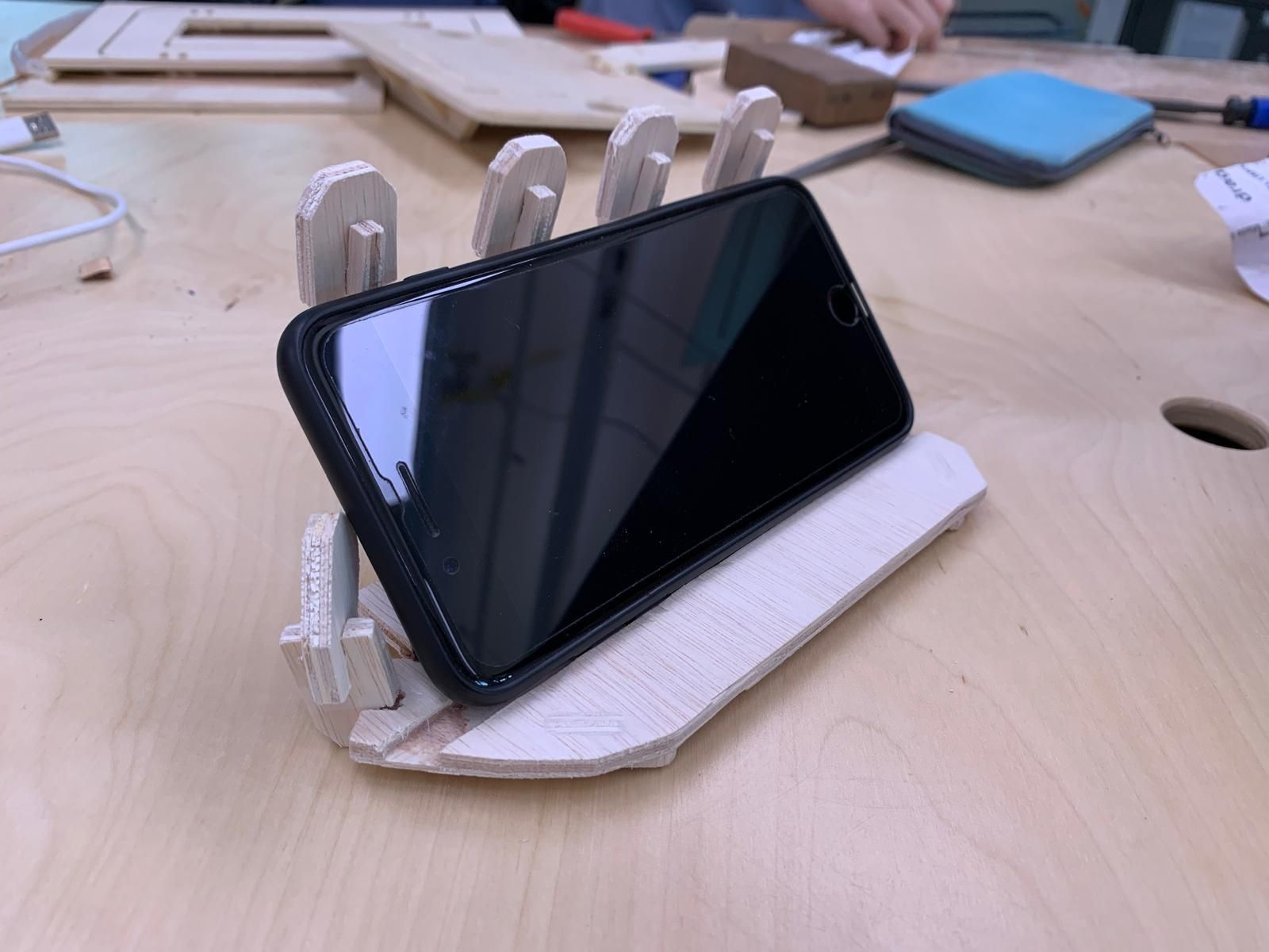Handy Phone Holder : 5 Steps - Instructables